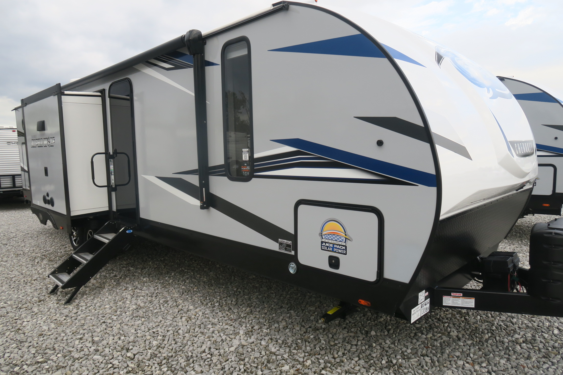 NEW 2022 CHEROKEE ALPHA WOLF 33BH - Overview | Berryland Campers