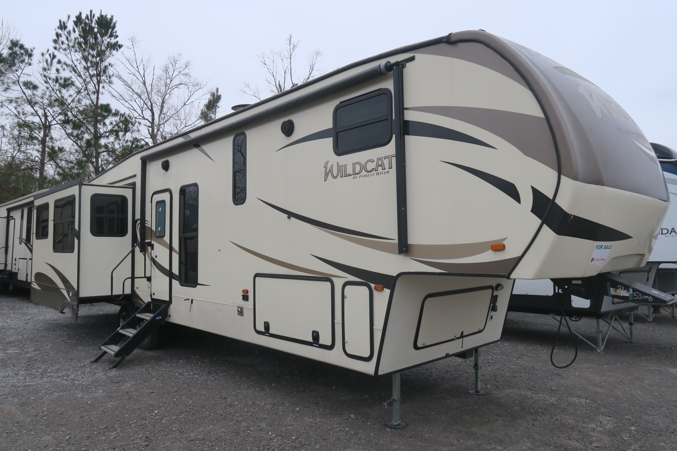 USED 2018 WILDCAT 383MB - Overview | Berryland Campers