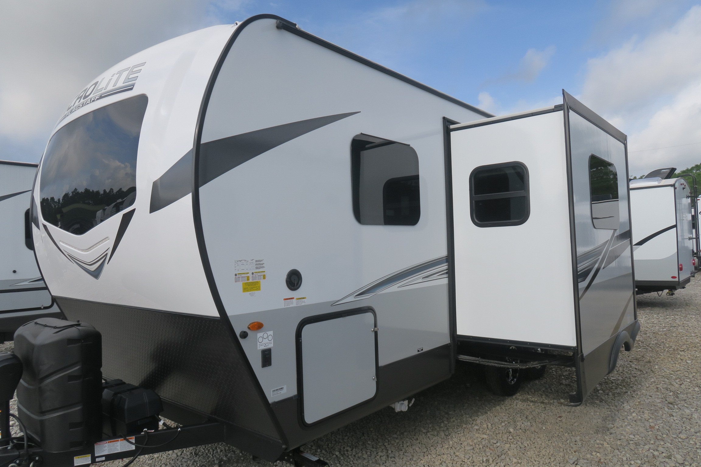 NEW 2022 FLAGSTAFF MICRO LITE 22FBS - Overview | Berryland Campers