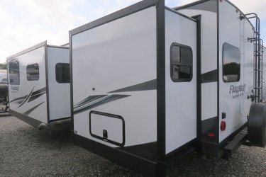 NEW 2022 FLAGSTAFF SUPER LITE 26FKBS - Overview | Berryland Campers