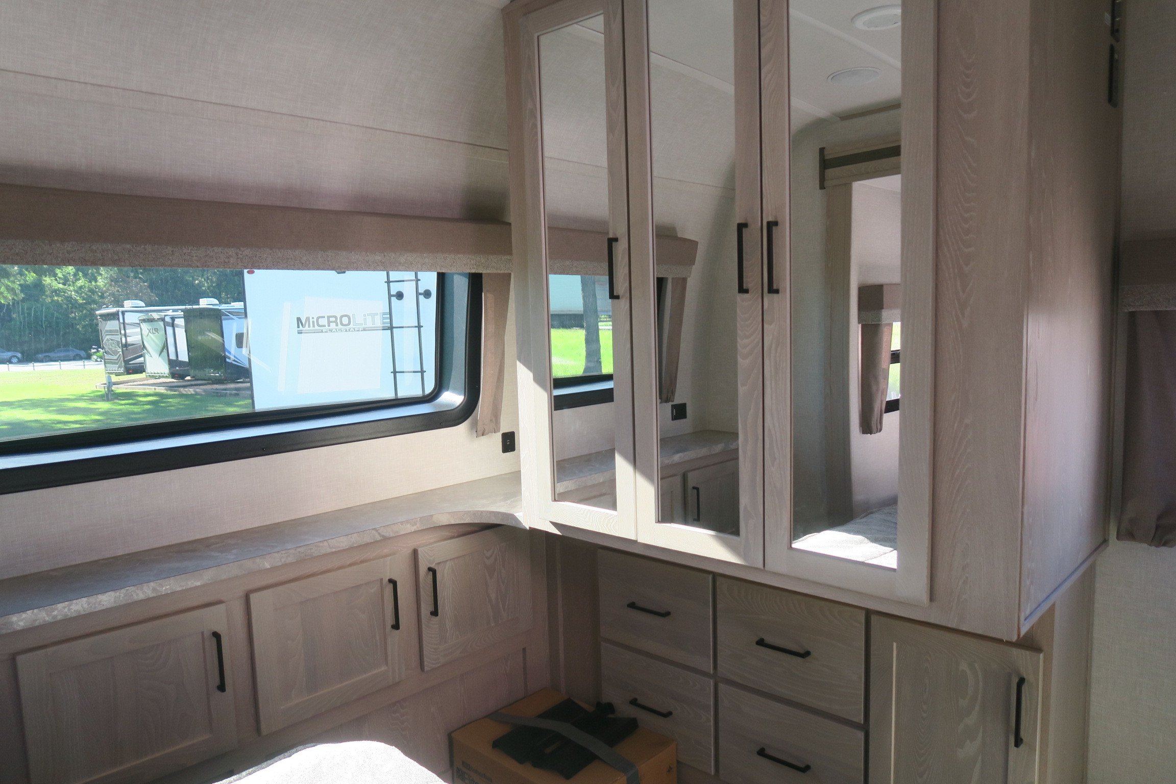 NEW 2022 FLAGSTAFF CLASSIC 832BWS - Overview | Berryland Campers