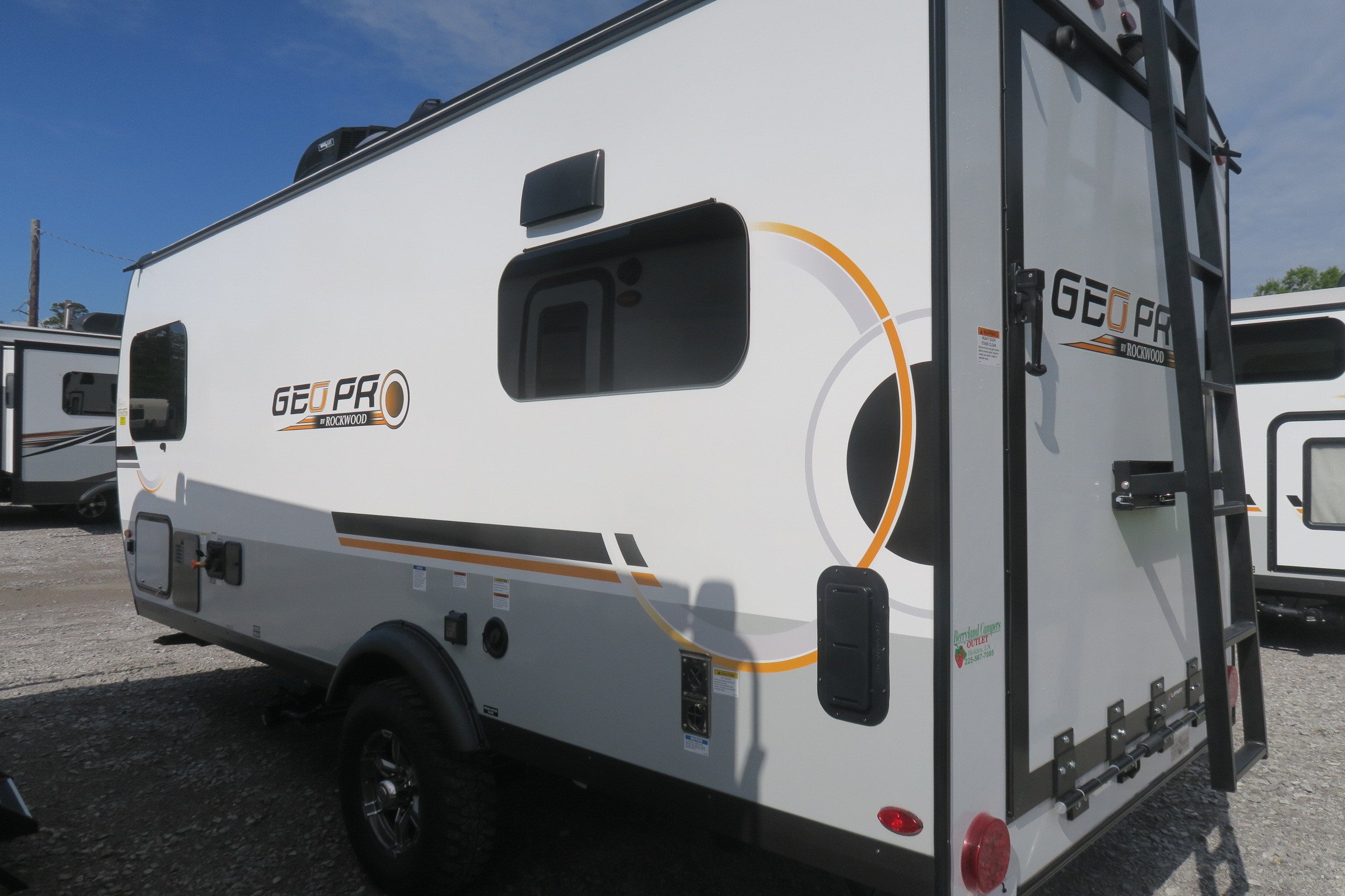 NEW 2022 GEO PRO 19FBTH - Overview | Berryland Campers