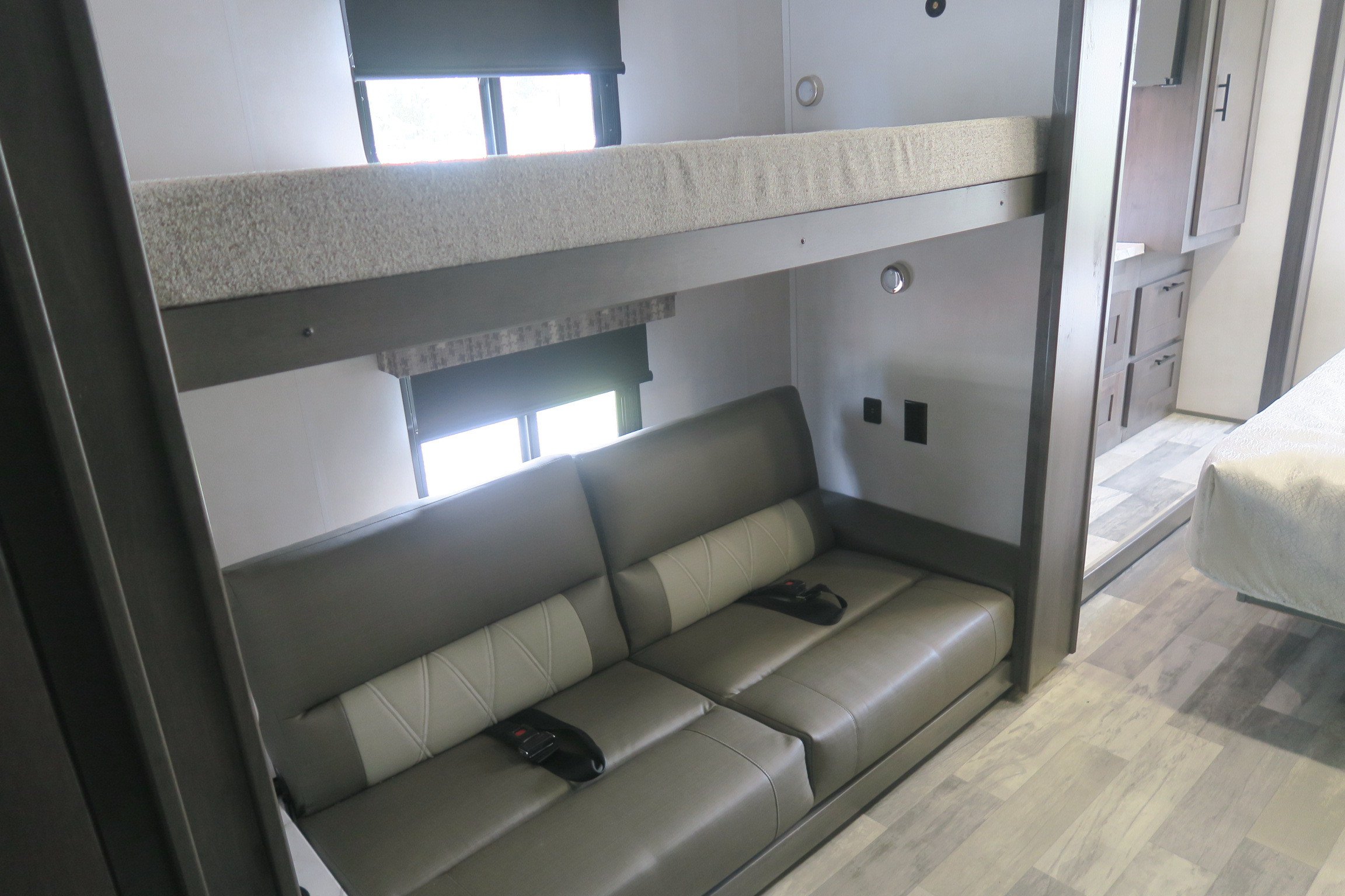 NEW 2023 FR3 32DS - Overview | Berryland Campers