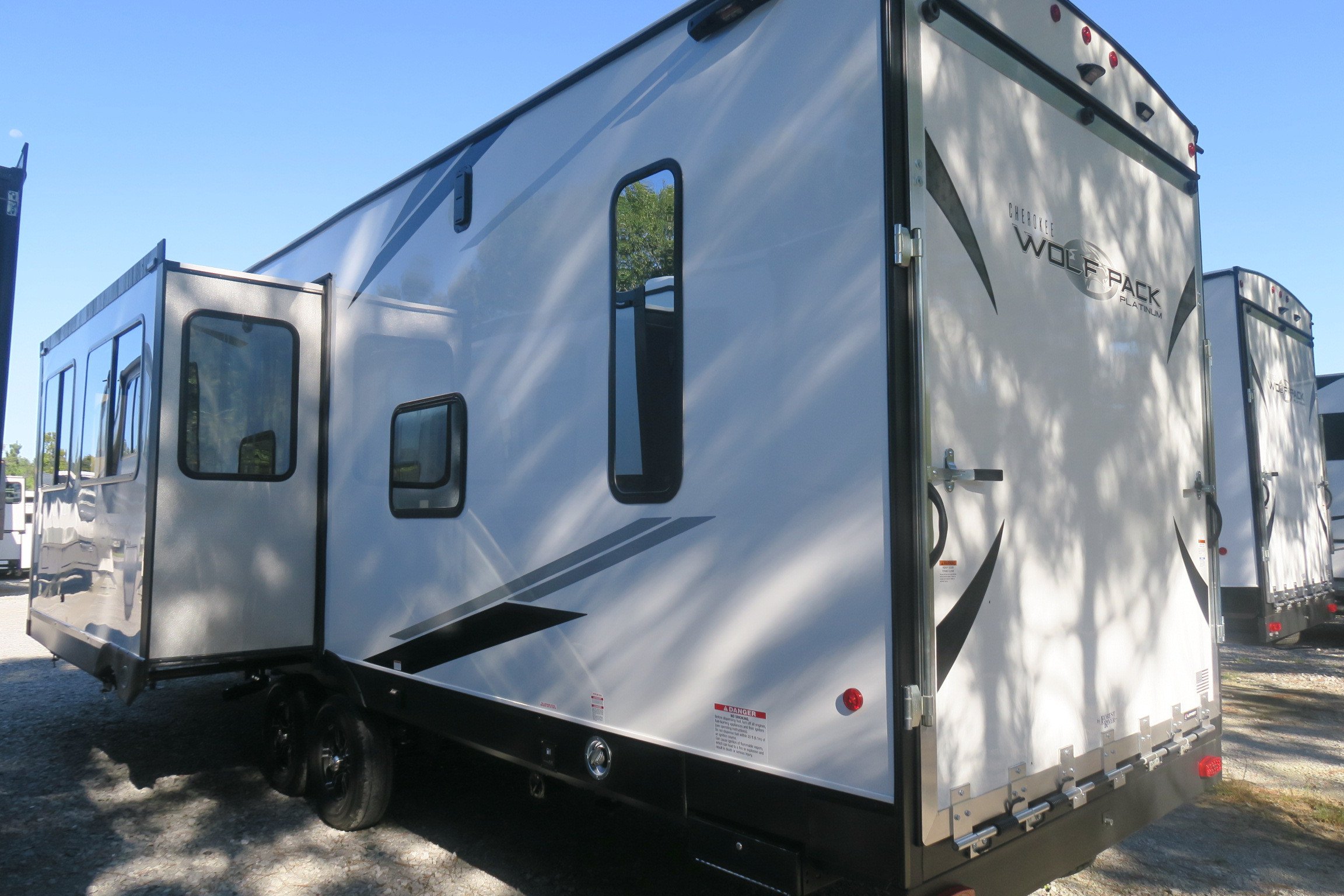 NEW 2023 CHEROKEE WOLF PACK 315PACK12 - Overview | Berryland Campers