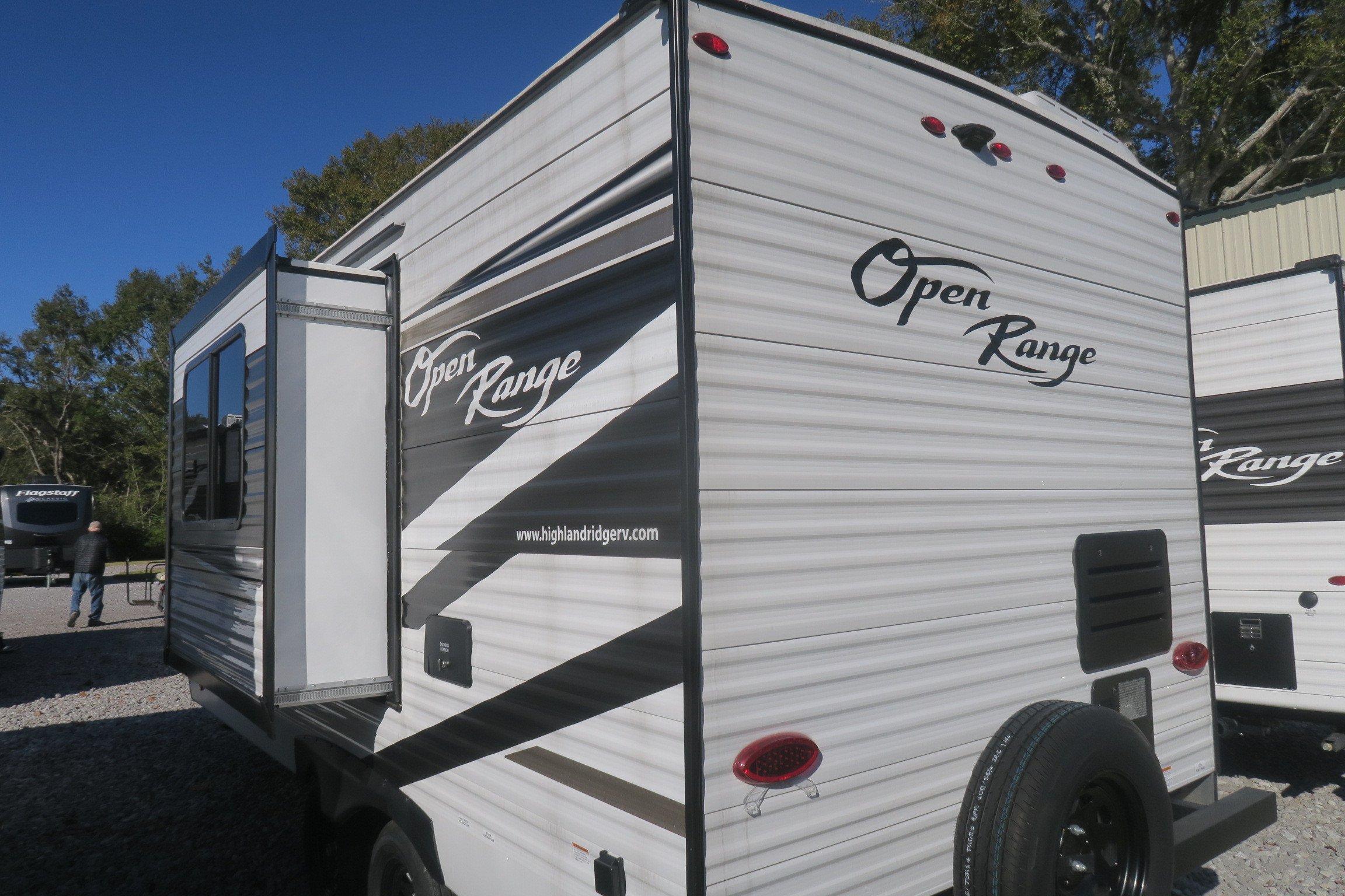 NEW 2022 OPEN RANGE CONVENTIONAL 20FBS - Overview | Berryland Campers