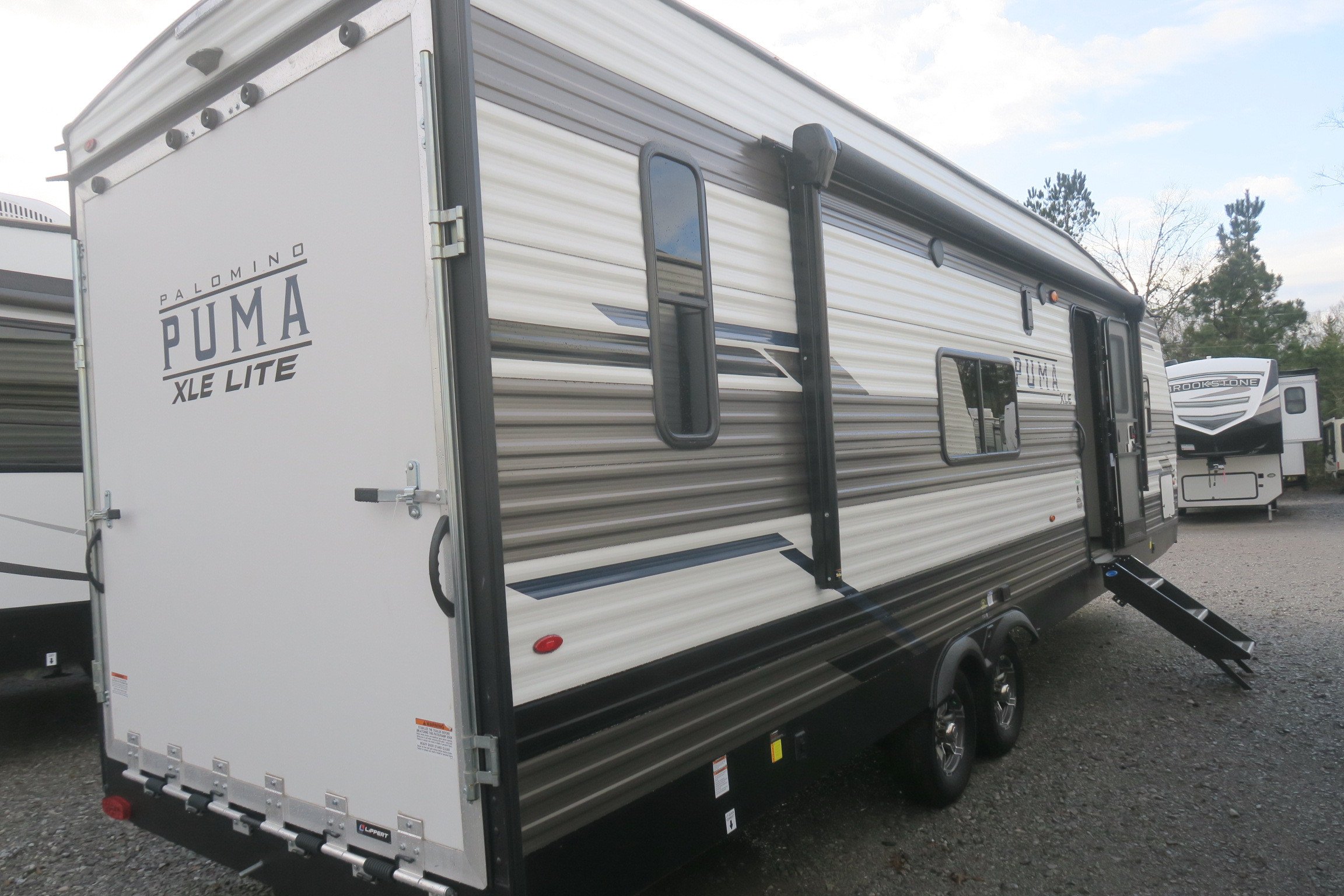 NEW 2023 PUMA XLE LITE 27QBC - Overview | Berryland Campers