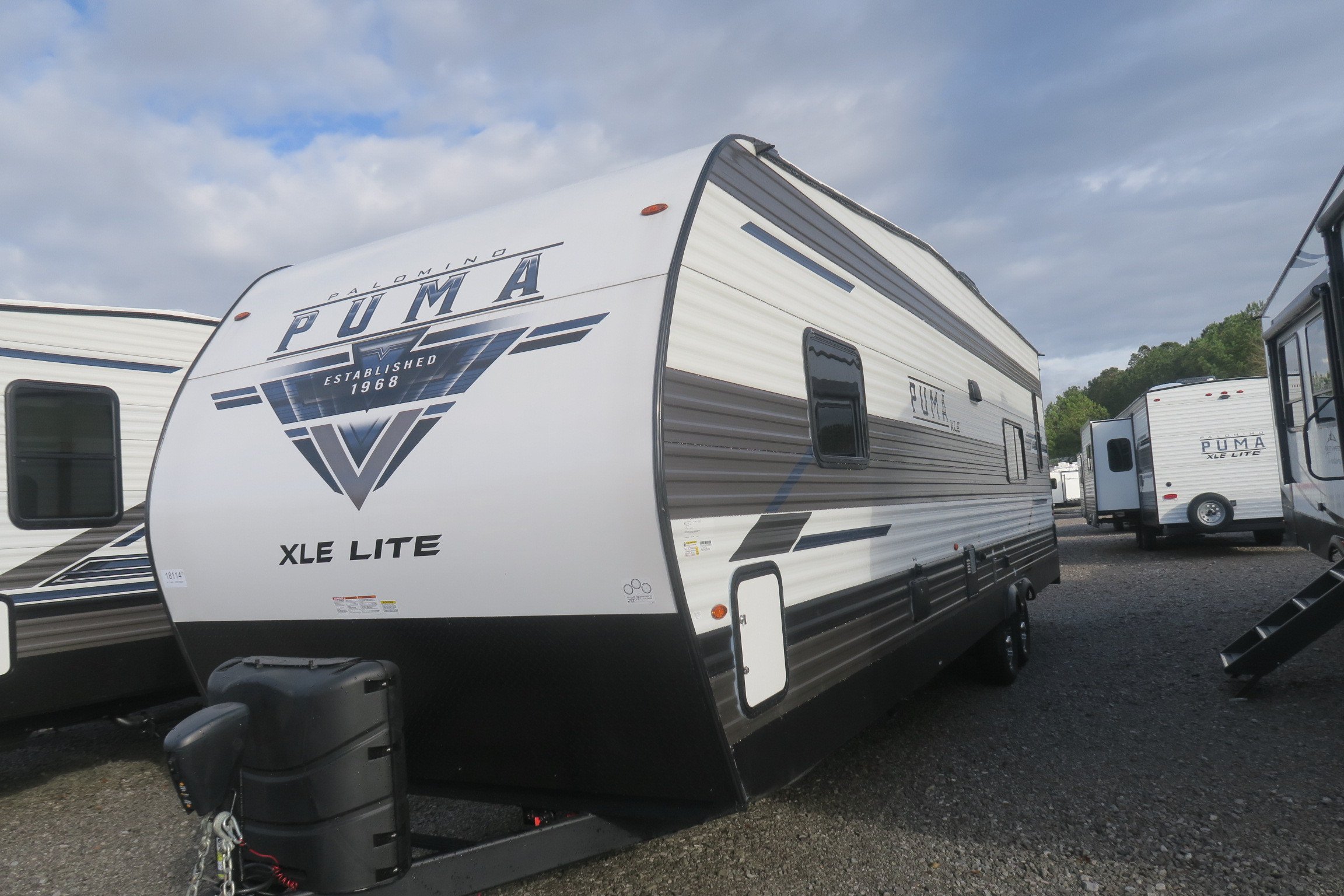 NEW 2023 PUMA XLE LITE 27QBC - Overview | Berryland Campers