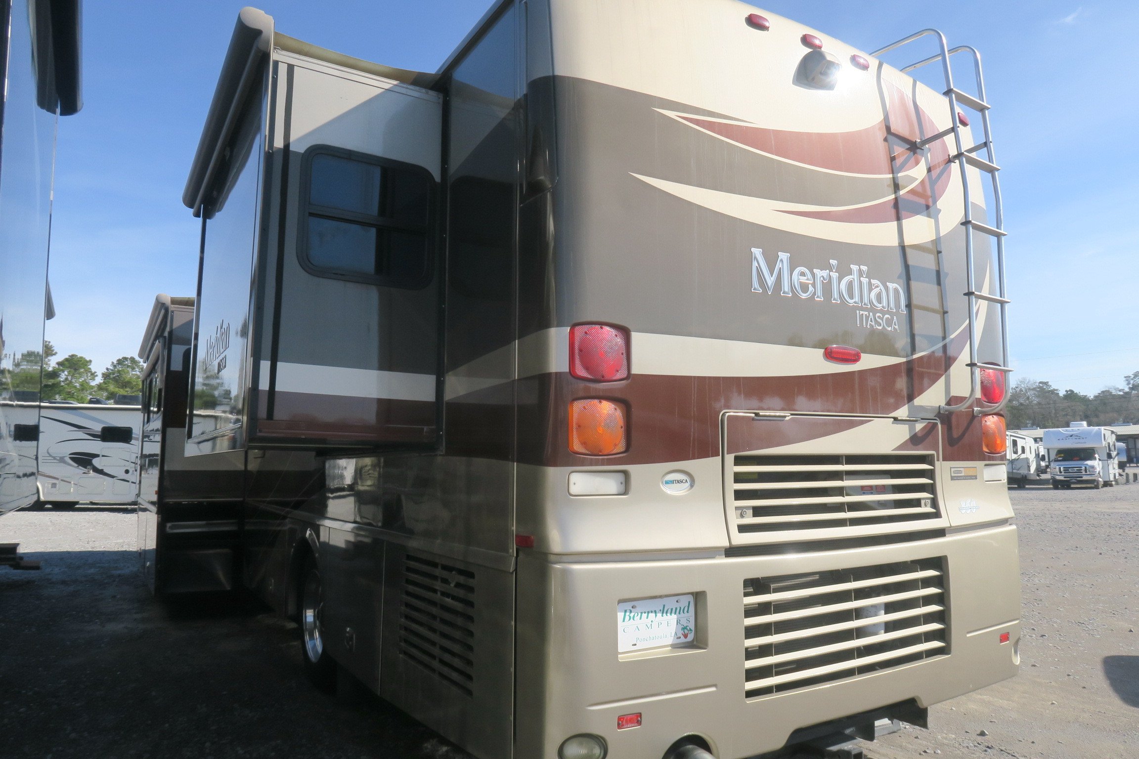 USED 2005 MERIDIAN 39K - Overview | Berryland Campers