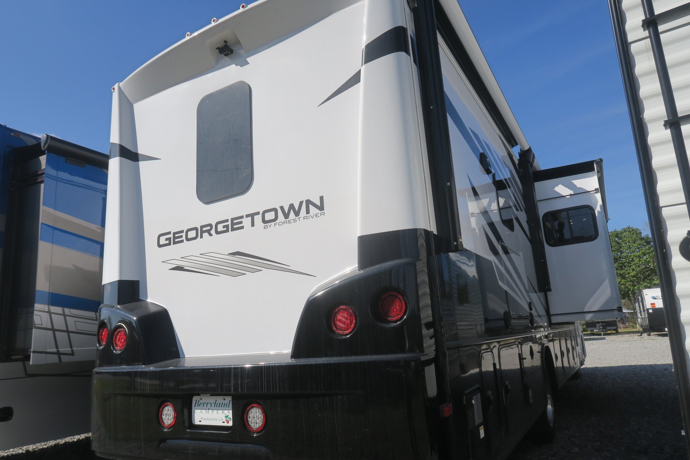NEW 2023 GEORGETOWN 5 SERIES GT5 34H5 - Overview | Berryland Campers