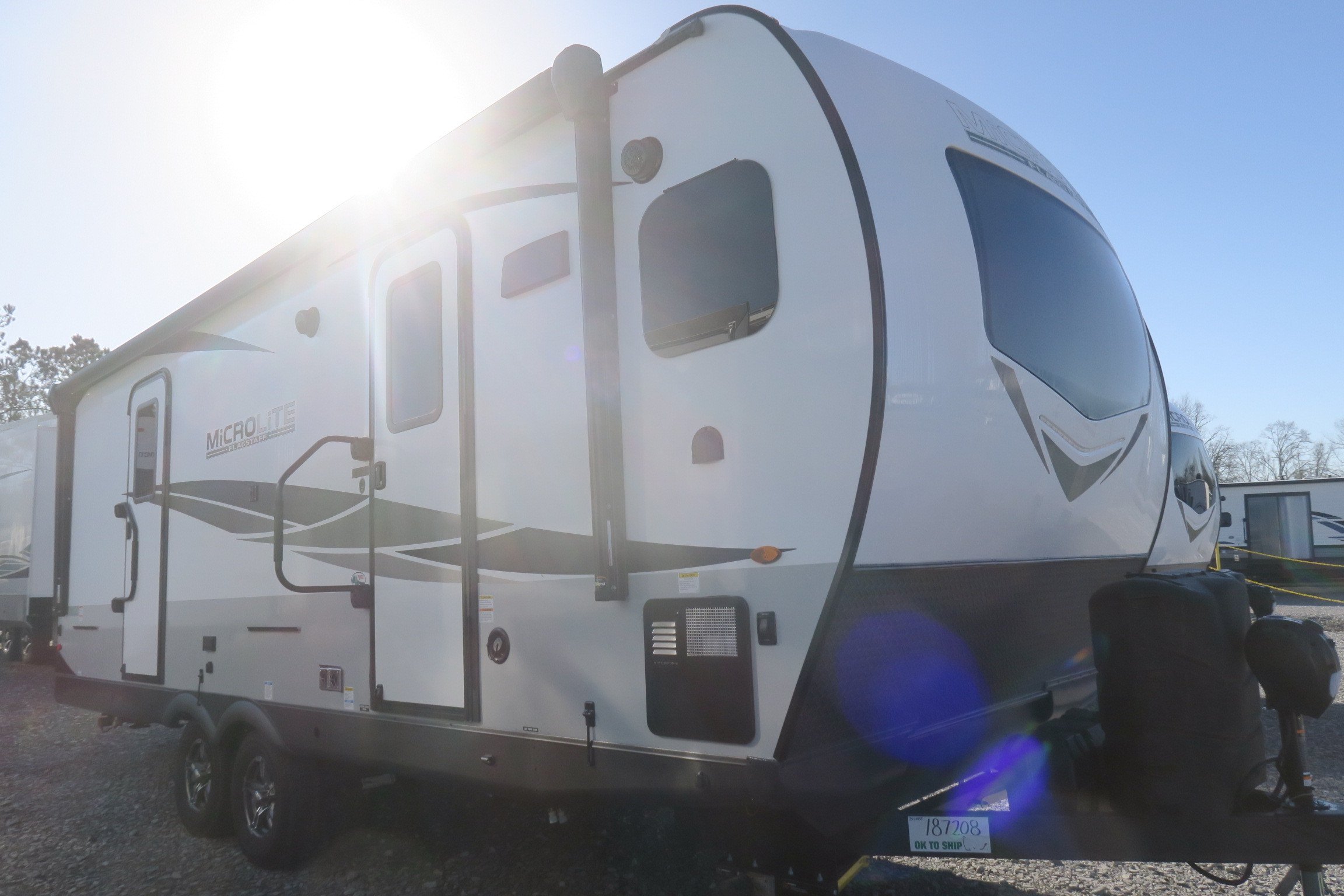 NEW 2023 FLAGSTAFF MICRO LITE 25FKBS - Overview | Berryland Campers
