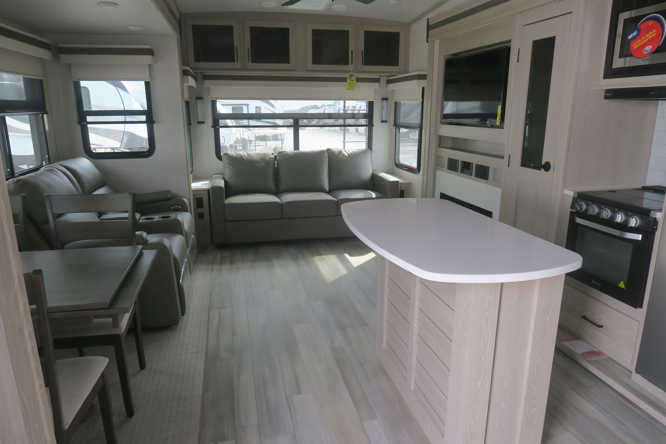 NEW 2022 ROCKWOOD SIGNATURE 2893BS - Overview | Berryland Campers