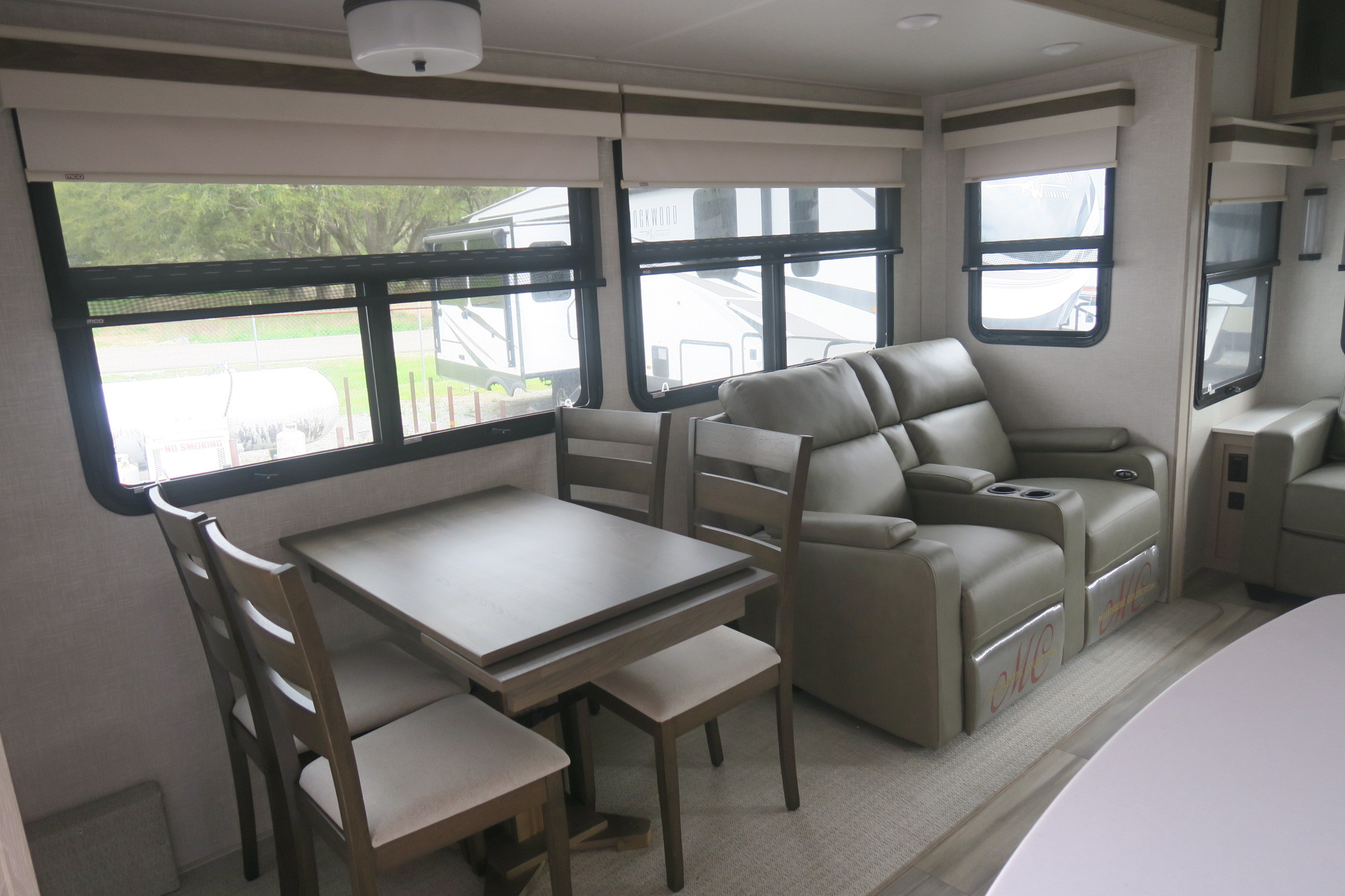 NEW 2022 ROCKWOOD SIGNATURE 2893BS - Overview | Berryland Campers