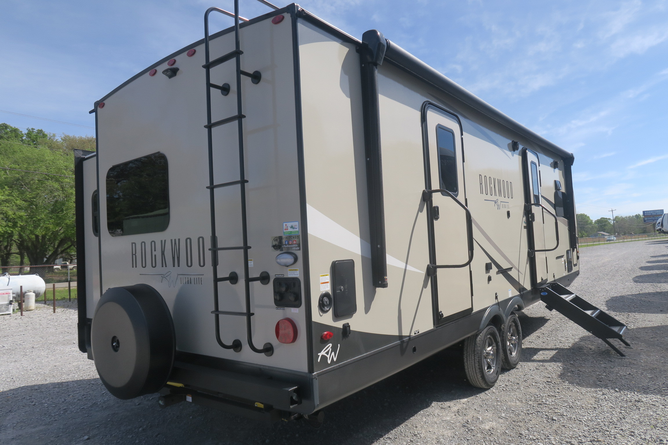 NEW 2023 ROCKWOOD ULTRA LITE 2608BS - Overview | Berryland Campers