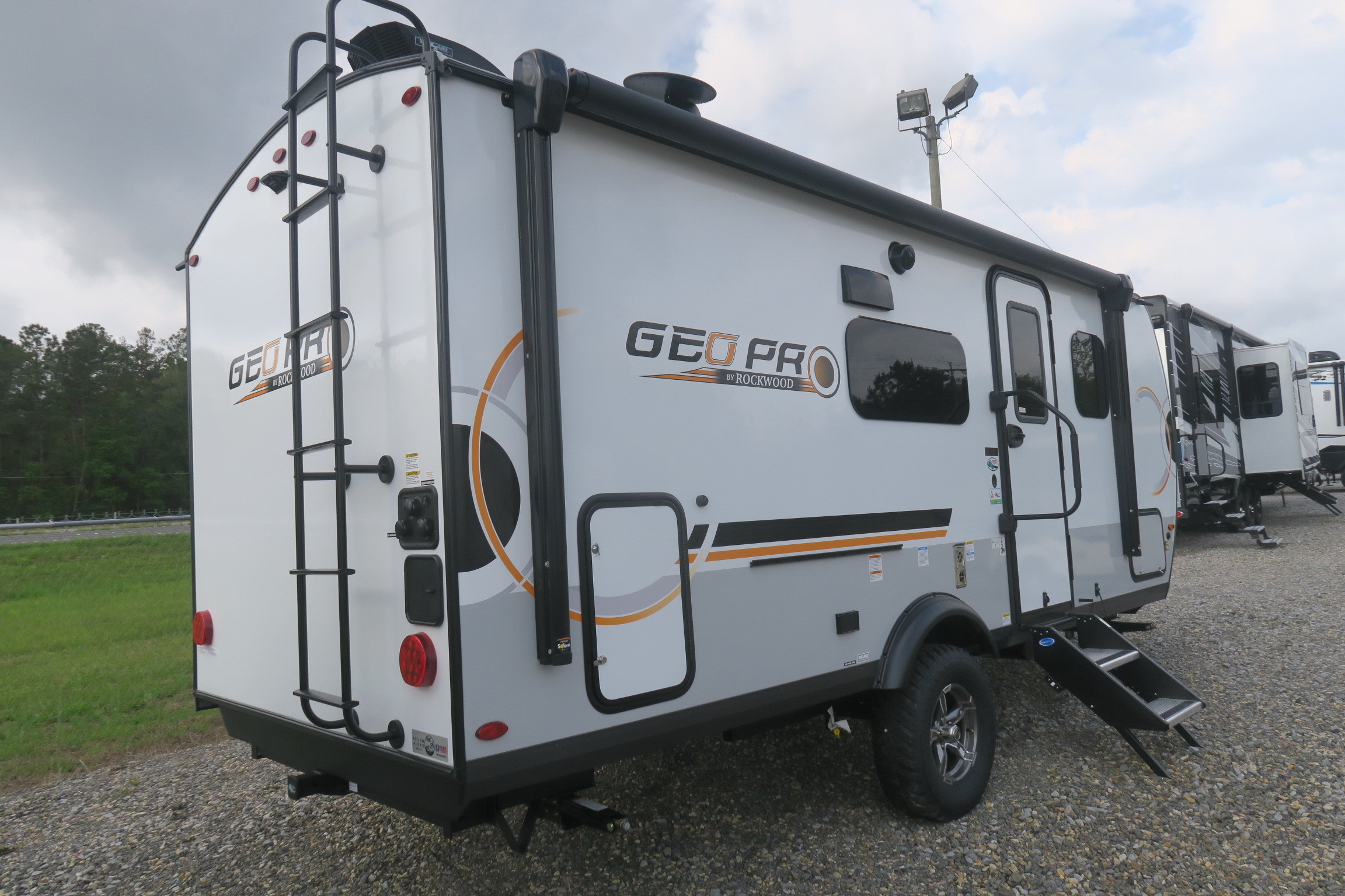NEW 2023 ROCKWOOD GEO PRO 20FBS - Overview | Berryland Campers