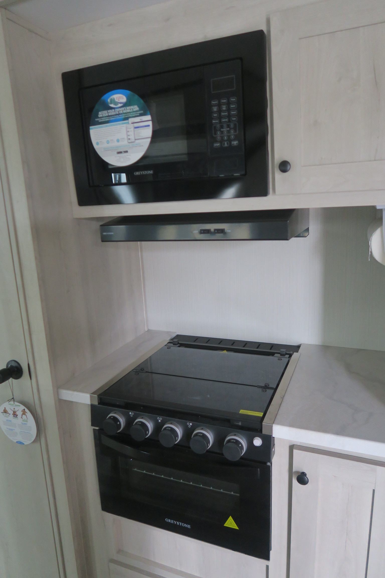 NEW 2023 CARDINAL RED 36MB - Overview | Berryland Campers