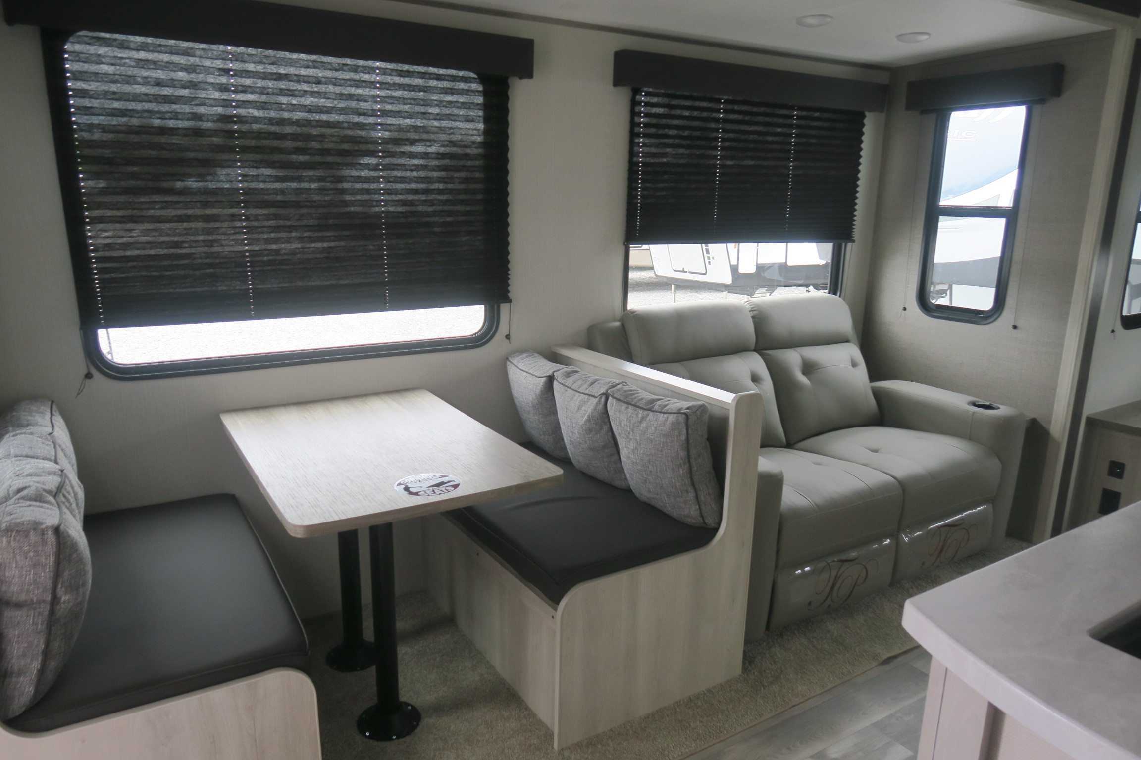 NEW 2023 CARDINAL RED 36MB - Overview | Berryland Campers