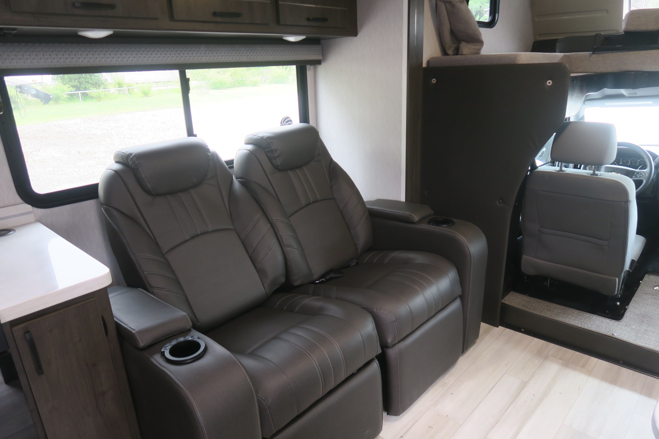 NEW 2023 ENTOURAGE 330DS - Overview | Berryland Campers