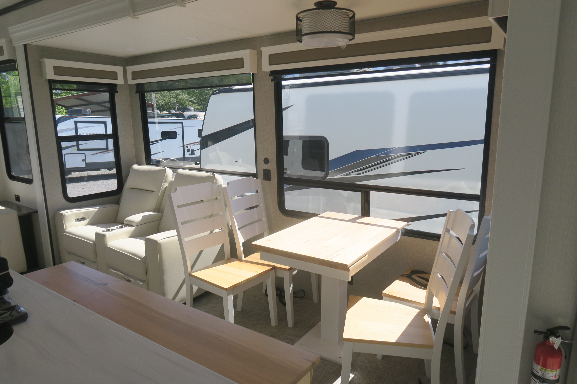 NEW 2023 CEDAR CREEK COTTAGE 40CCK - Overview | Berryland Campers