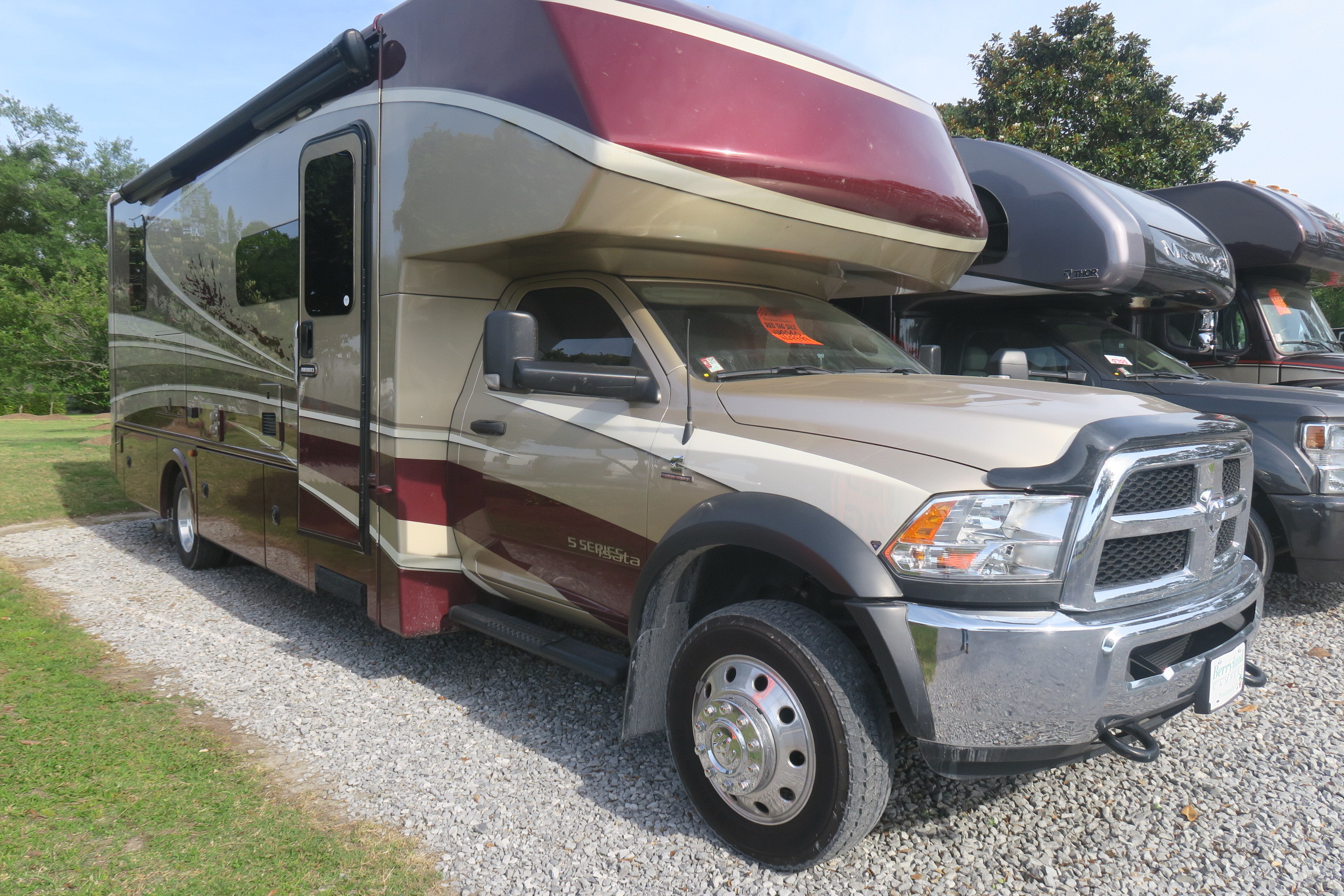 USED 2020 ISATA 5 30FW - Overview | Berryland Campers