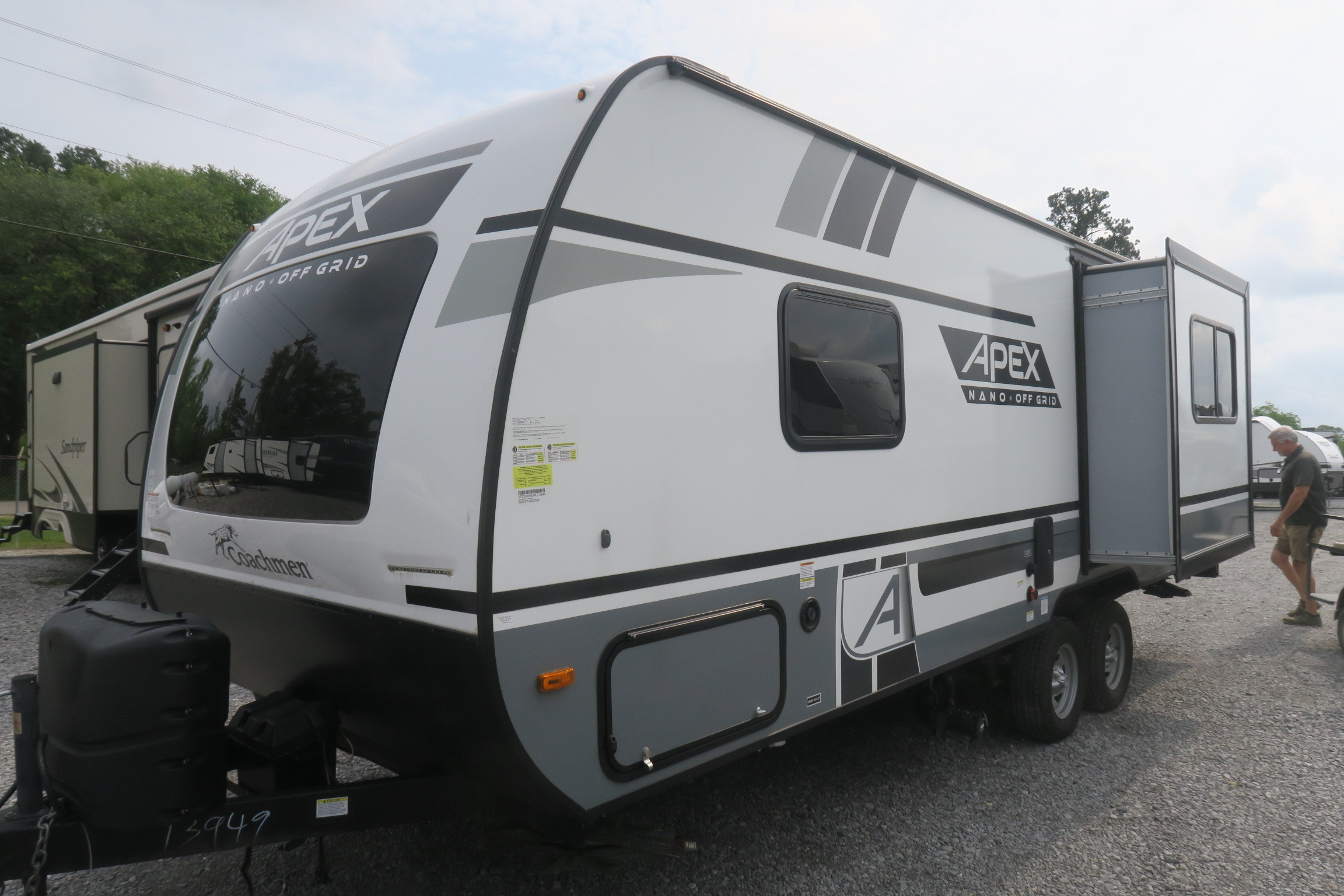 USED 2022 APEX NANO 213RDS - Overview | Berryland Campers
