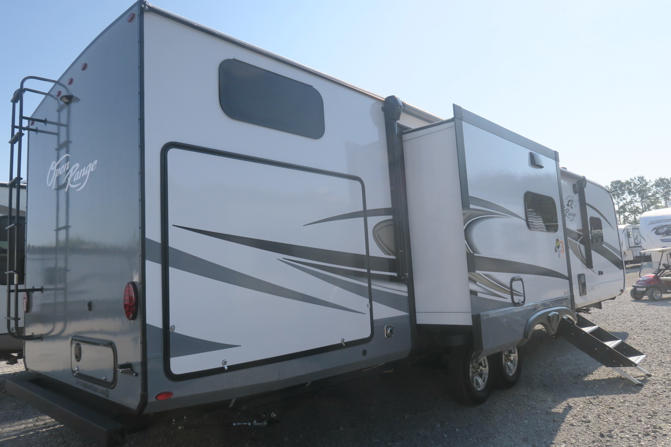 NEW 2023 OPEN RANGE 330BHS - Overview | Berryland Campers