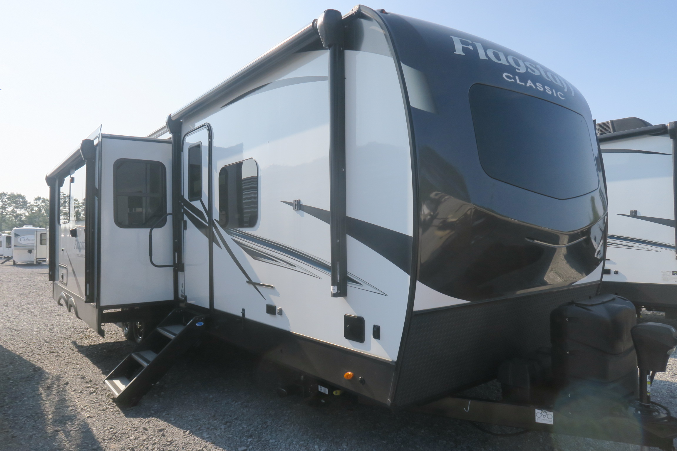 USED 2022 FLAGSTAFF 832BWS - Overview | Berryland Campers