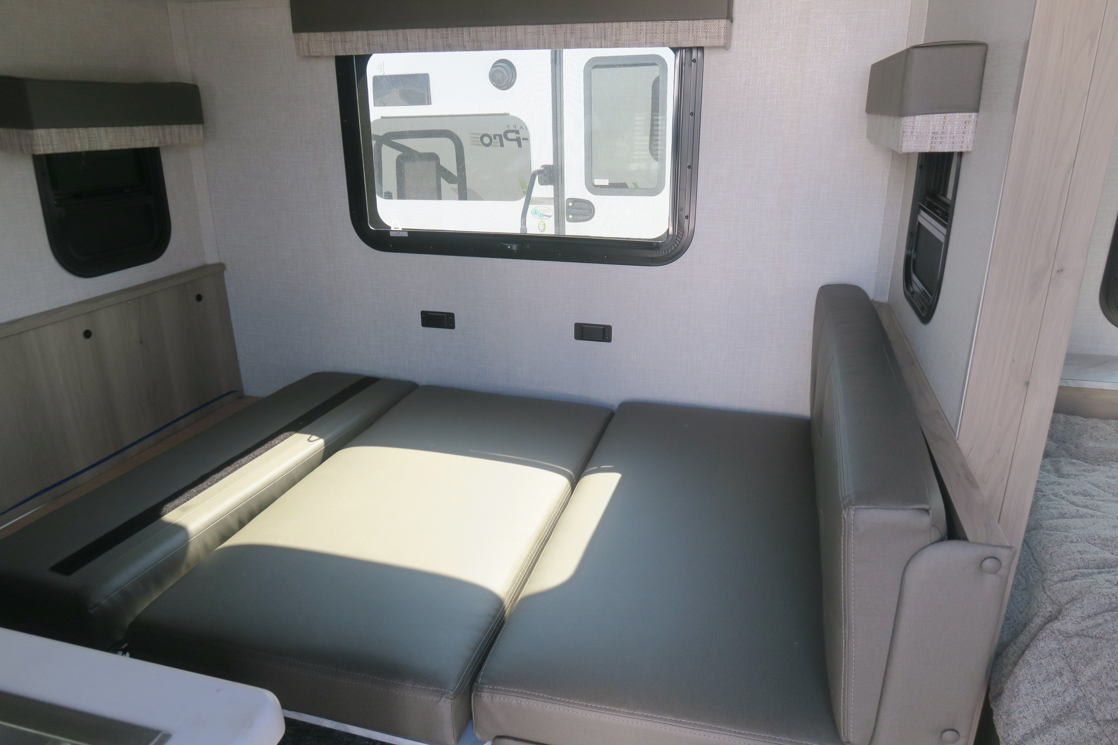 NEW 2023 E-PRO 20BHS - Overview | Berryland Campers