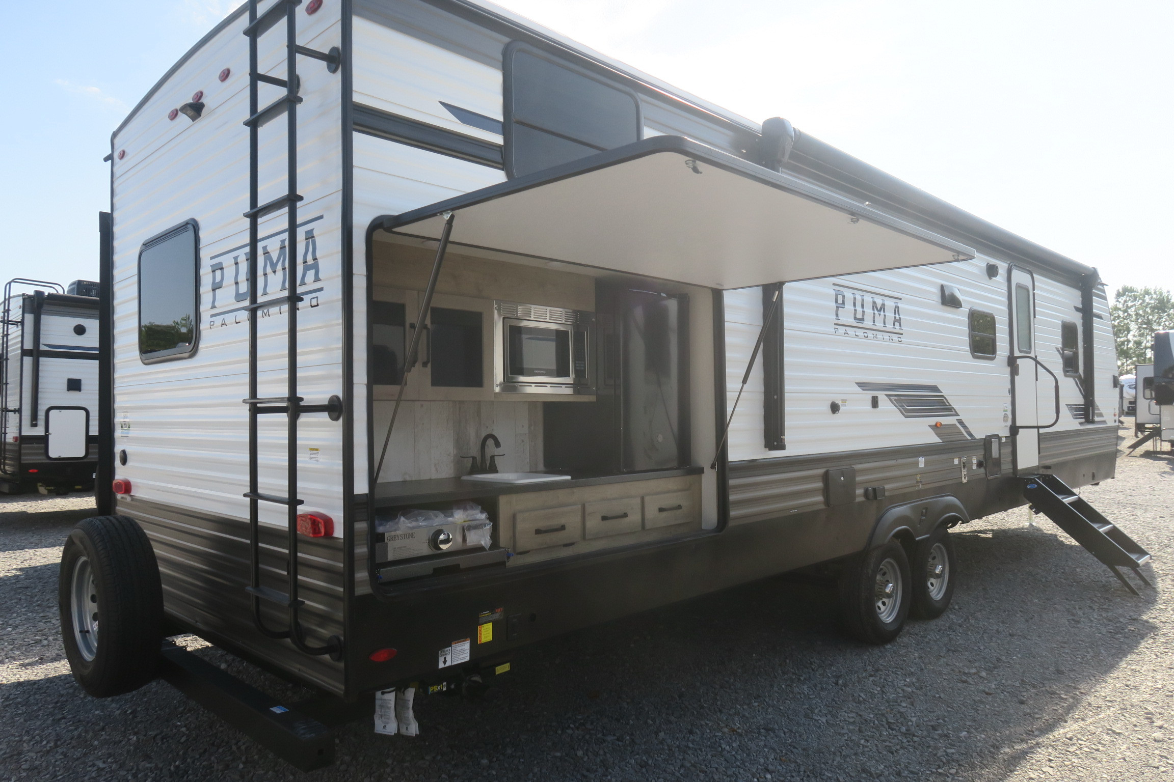 NEW 2023 PUMA 32RBFQ - Overview | Berryland Campers