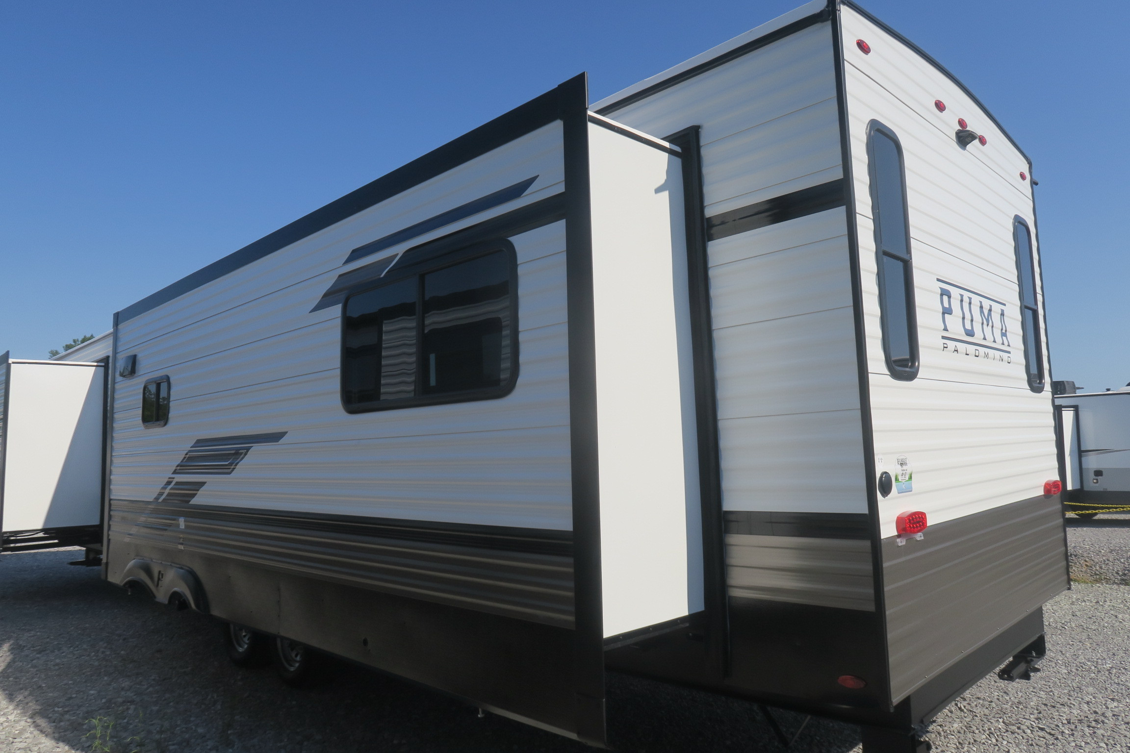 NEW 2023 PUMA DESTINATION 38DEN - Overview | Berryland Campers