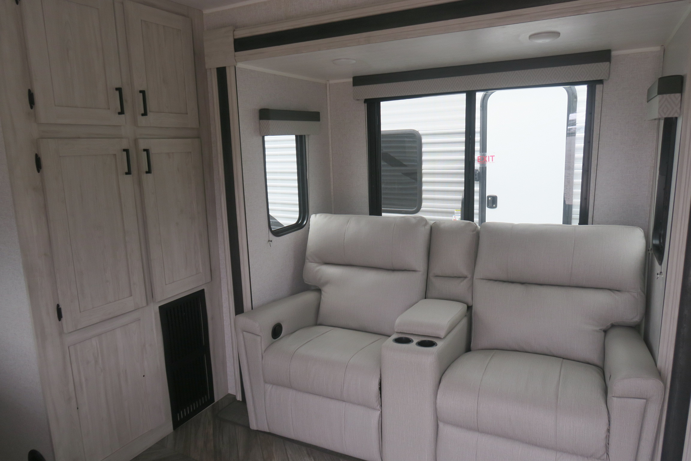 NEW 2023 DELLA TERRA 180MB - Overview | Berryland Campers