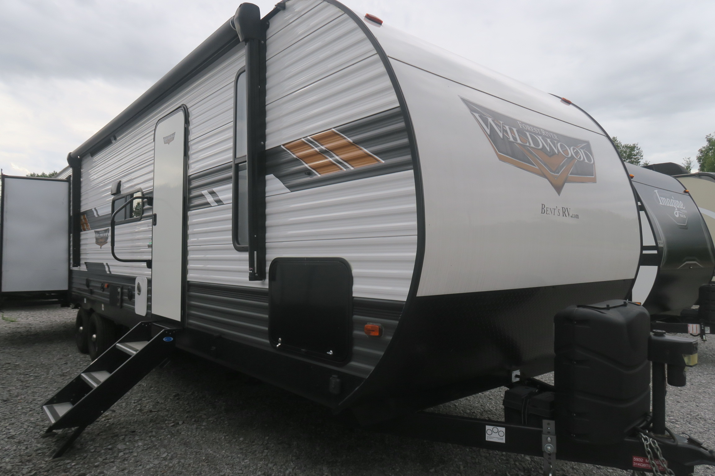 USED 2021 WILDWOOD 31KQBTS - Overview | Berryland Campers