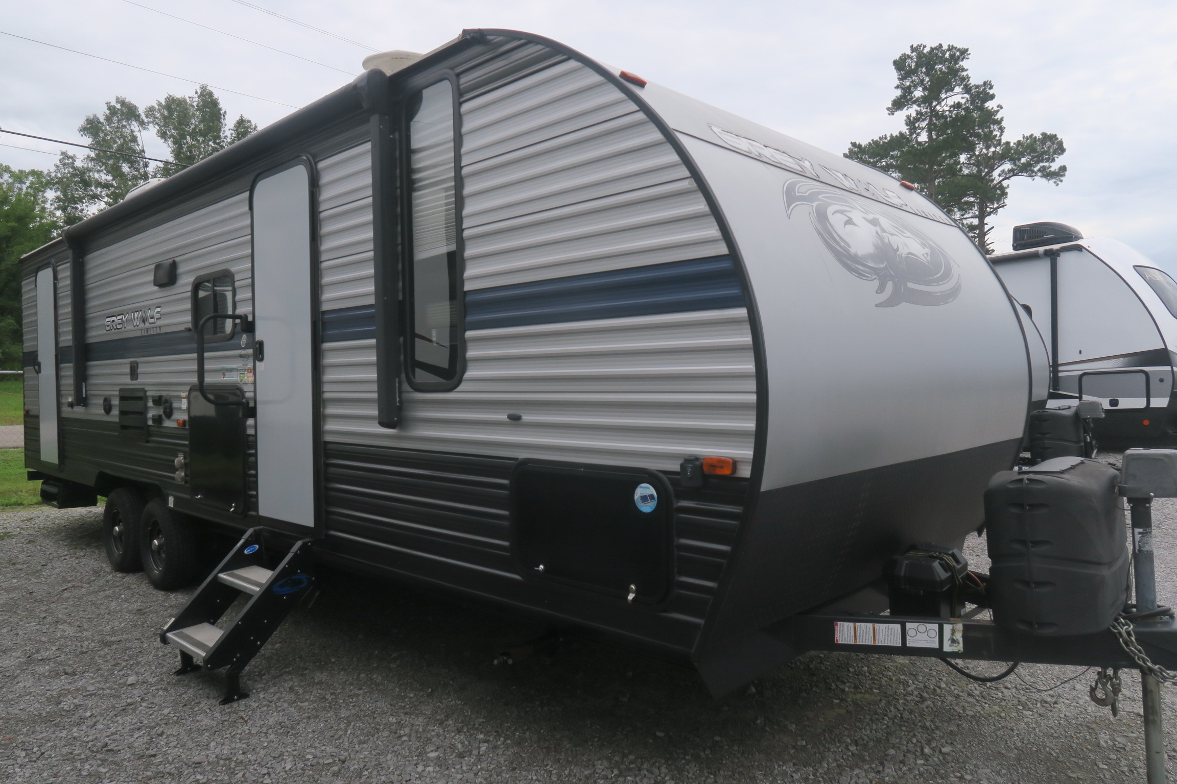 USED 2019 CHEROKEE GREY WOLF 26DBH - Overview | Berryland Campers