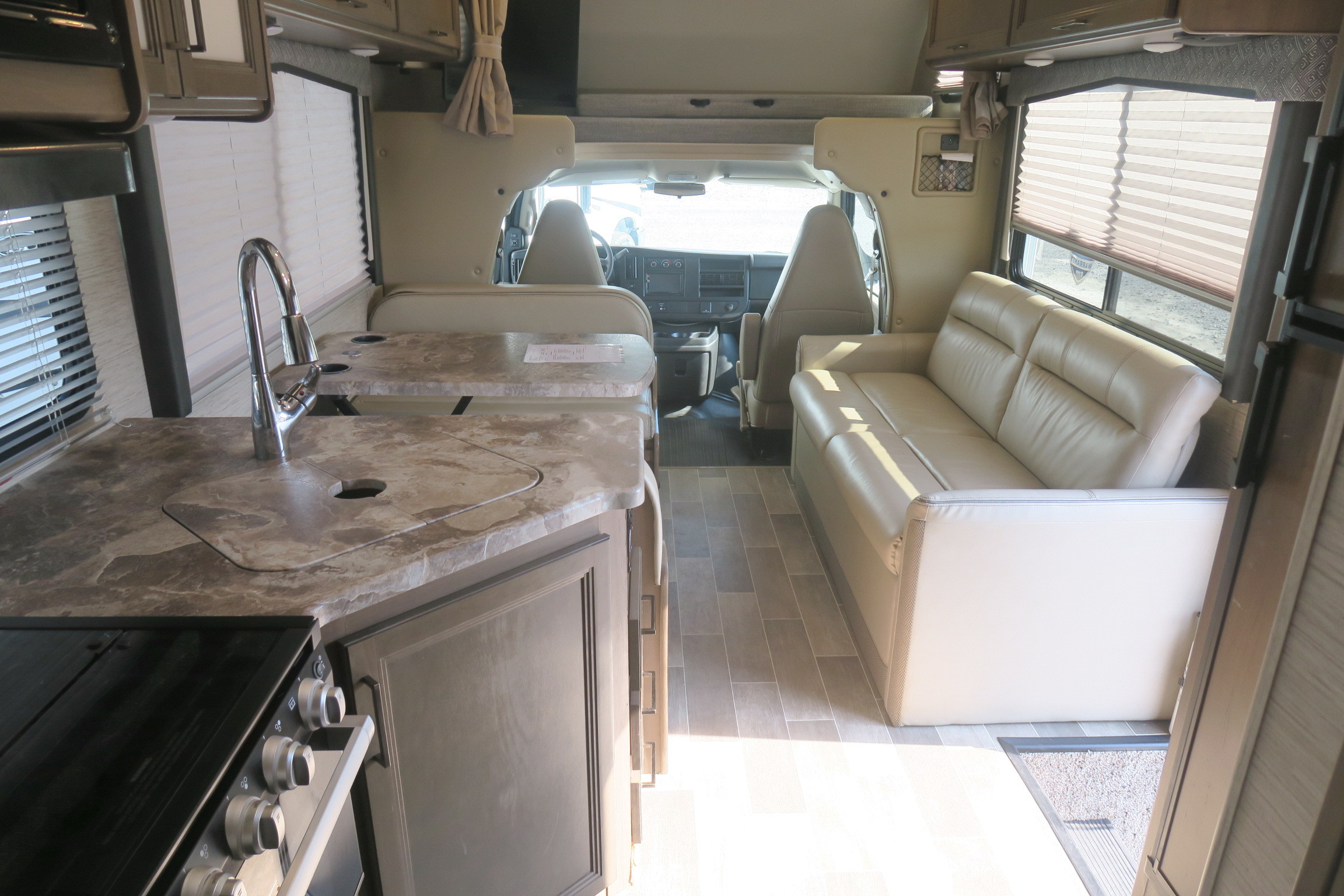USED 2022 CHATEAU 28A - Overview | Berryland Campers