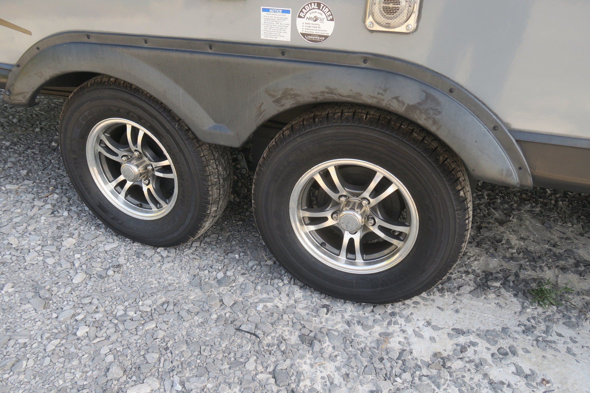 USED 2020 APEX ULTRA-LITE 245BHS - Overview | Berryland Campers