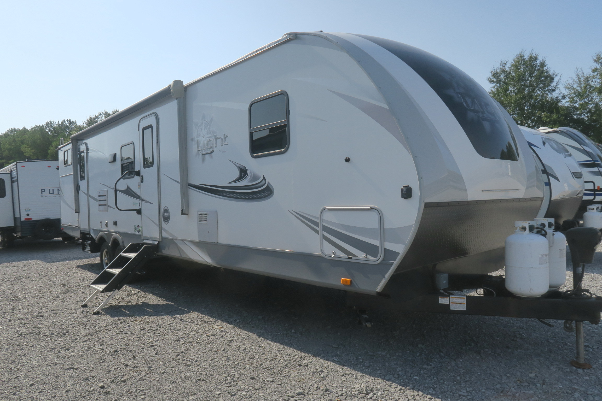 USED 2020 OPEN RANGE LIGHT 331BHS - Overview | Berryland Campers