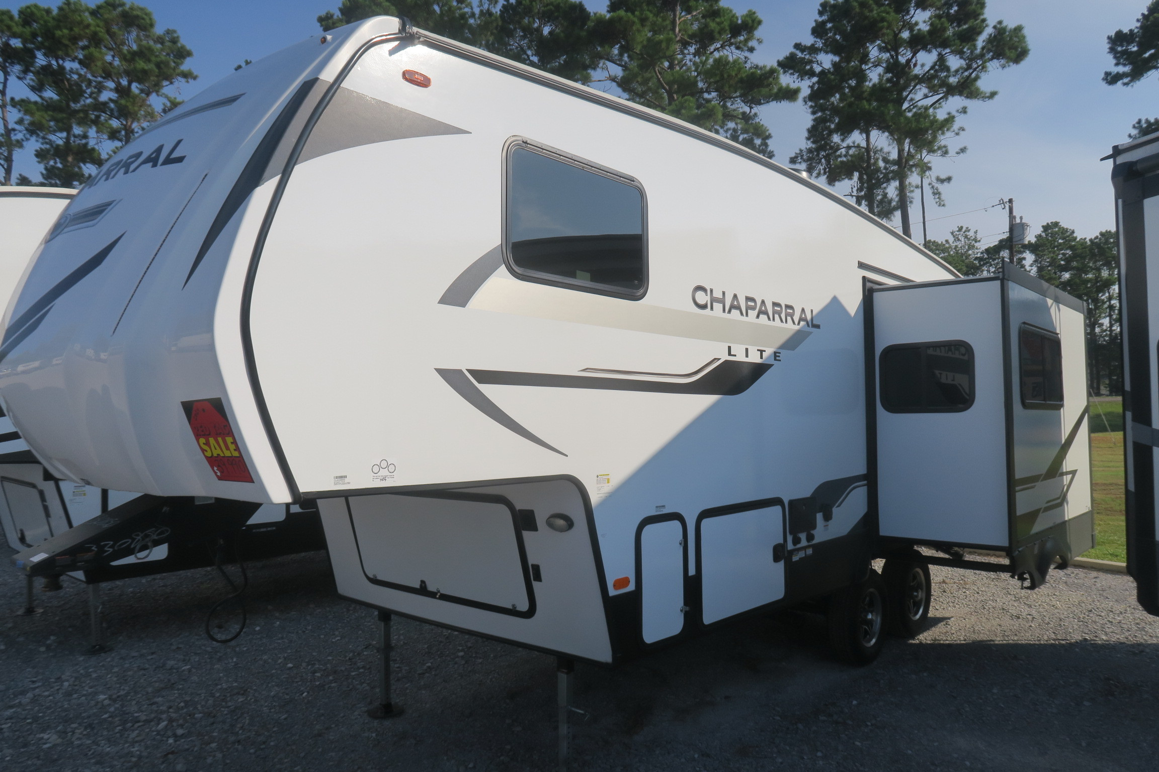 NEW 2024 CHAPARRAL LITE 235RK - Overview | Berryland Campers