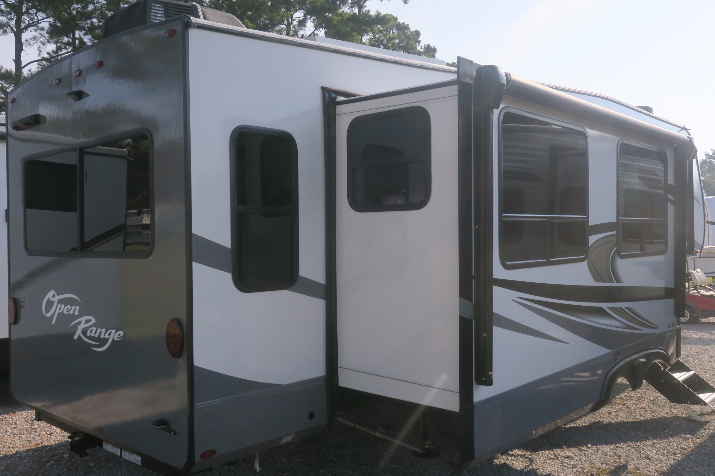 NEW 2024 OPEN RANGE ROAMER 304BHS - Overview | Berryland Campers