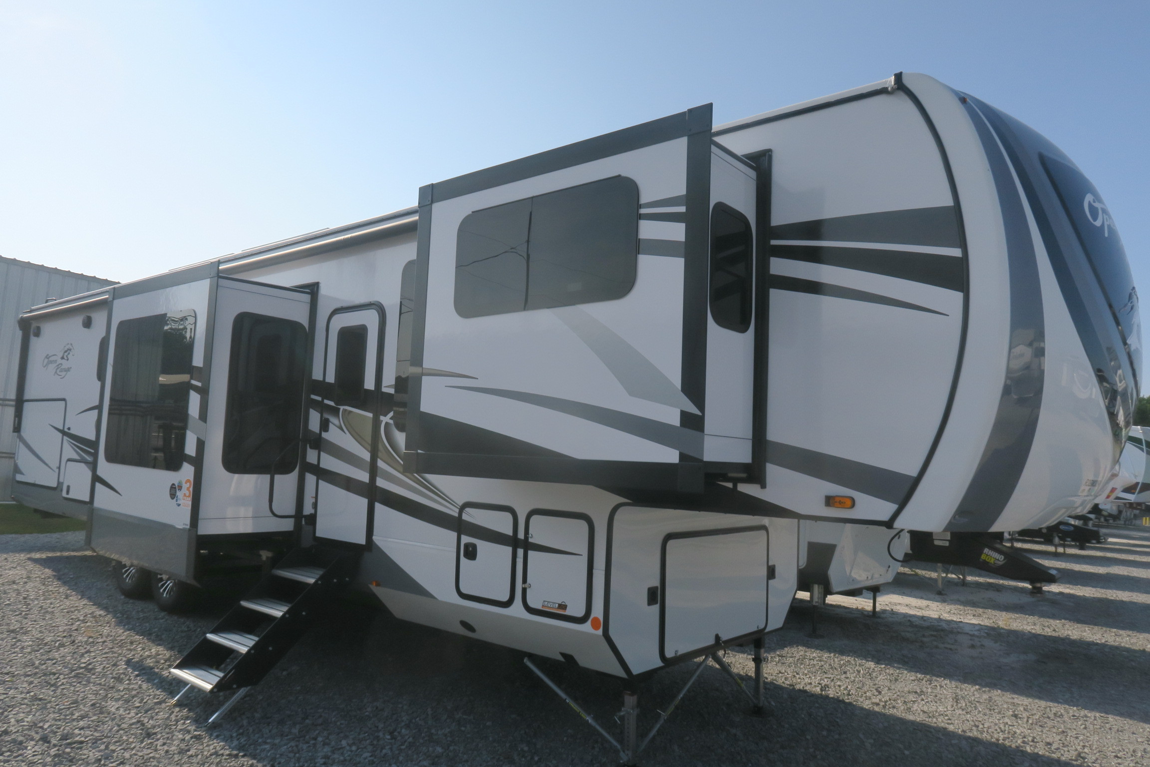 NEW 2024 OPEN RANGE 373RBS - Overview | Berryland Campers