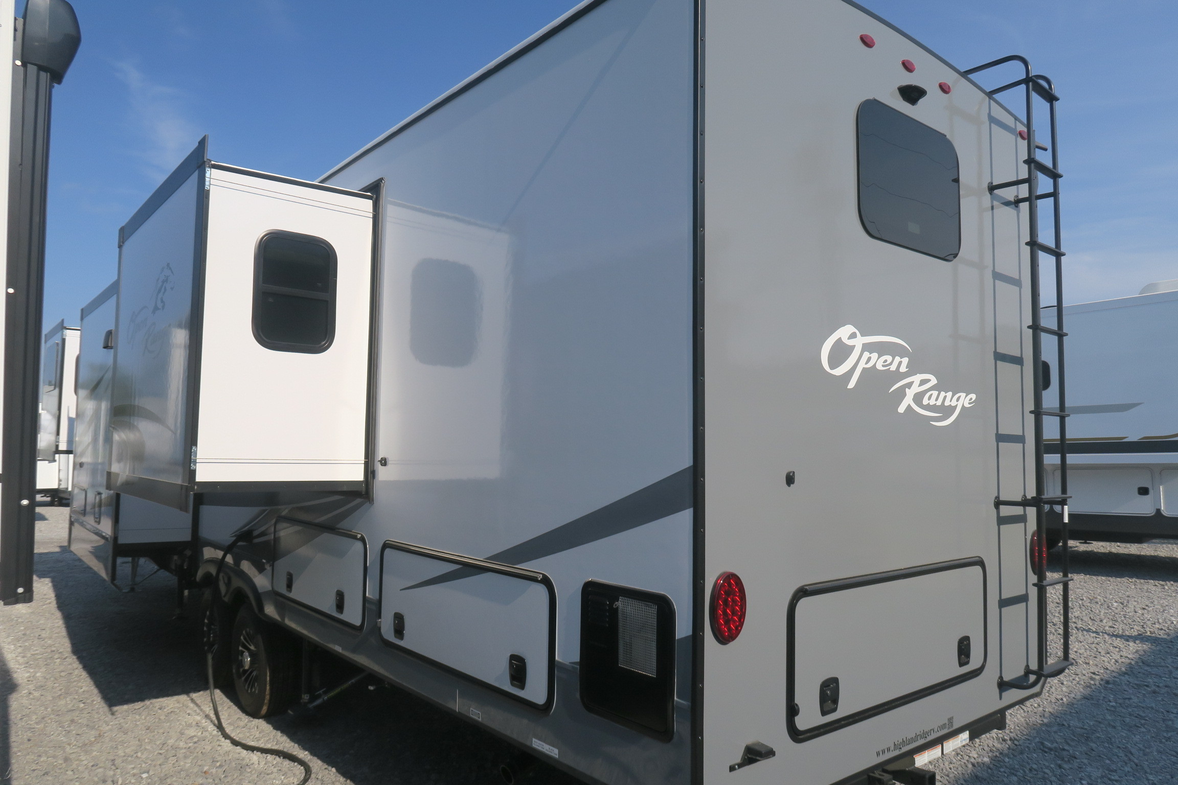 NEW 2024 OPEN RANGE 373RBS - Overview | Berryland Campers