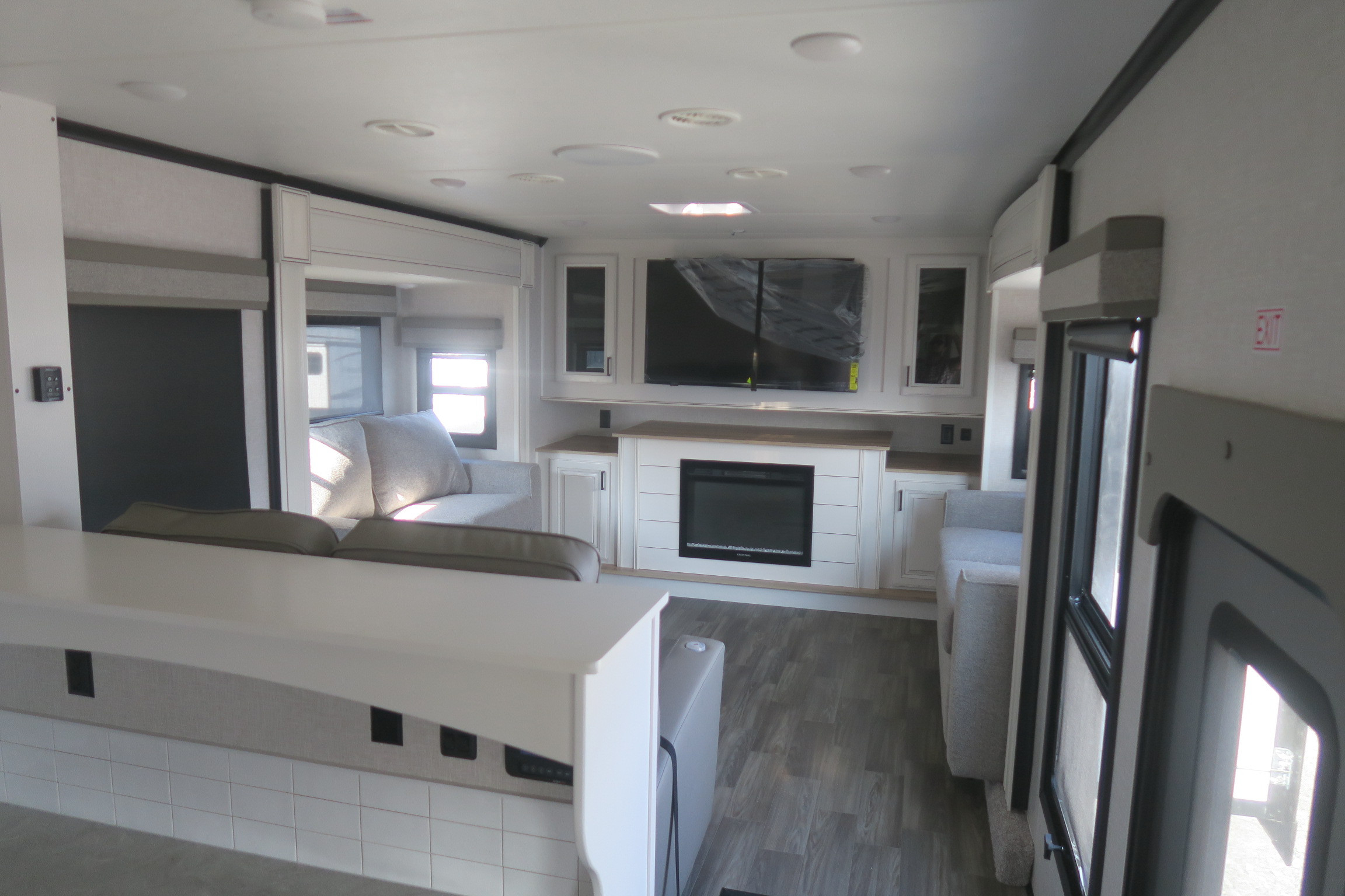 NEW 2024 OPEN RANGE 373RBS - Overview | Berryland Campers