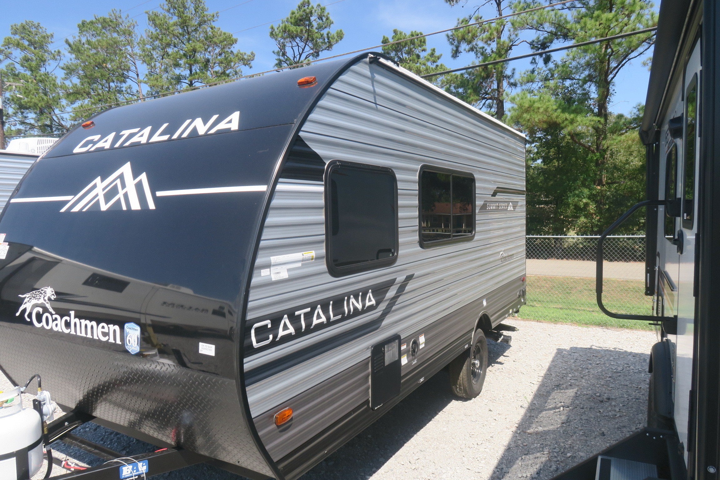 NEW 2024 CATALINA SUMMIT 164BHX - Overview | Berryland Campers