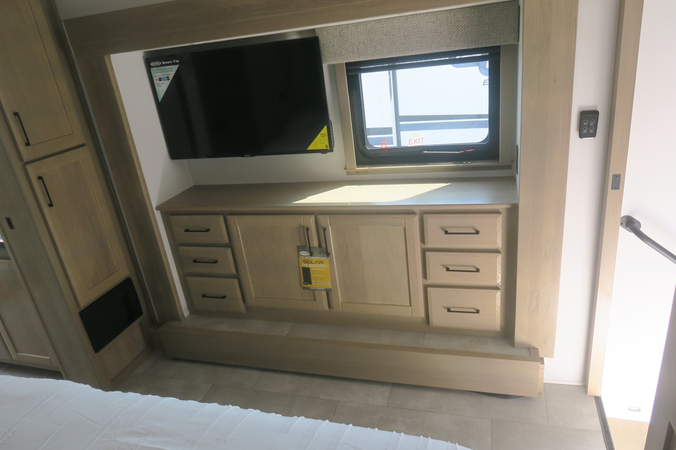 NEW 2024 RIVERSTONE LEGACY 39RKFB - Overview | Berryland Campers