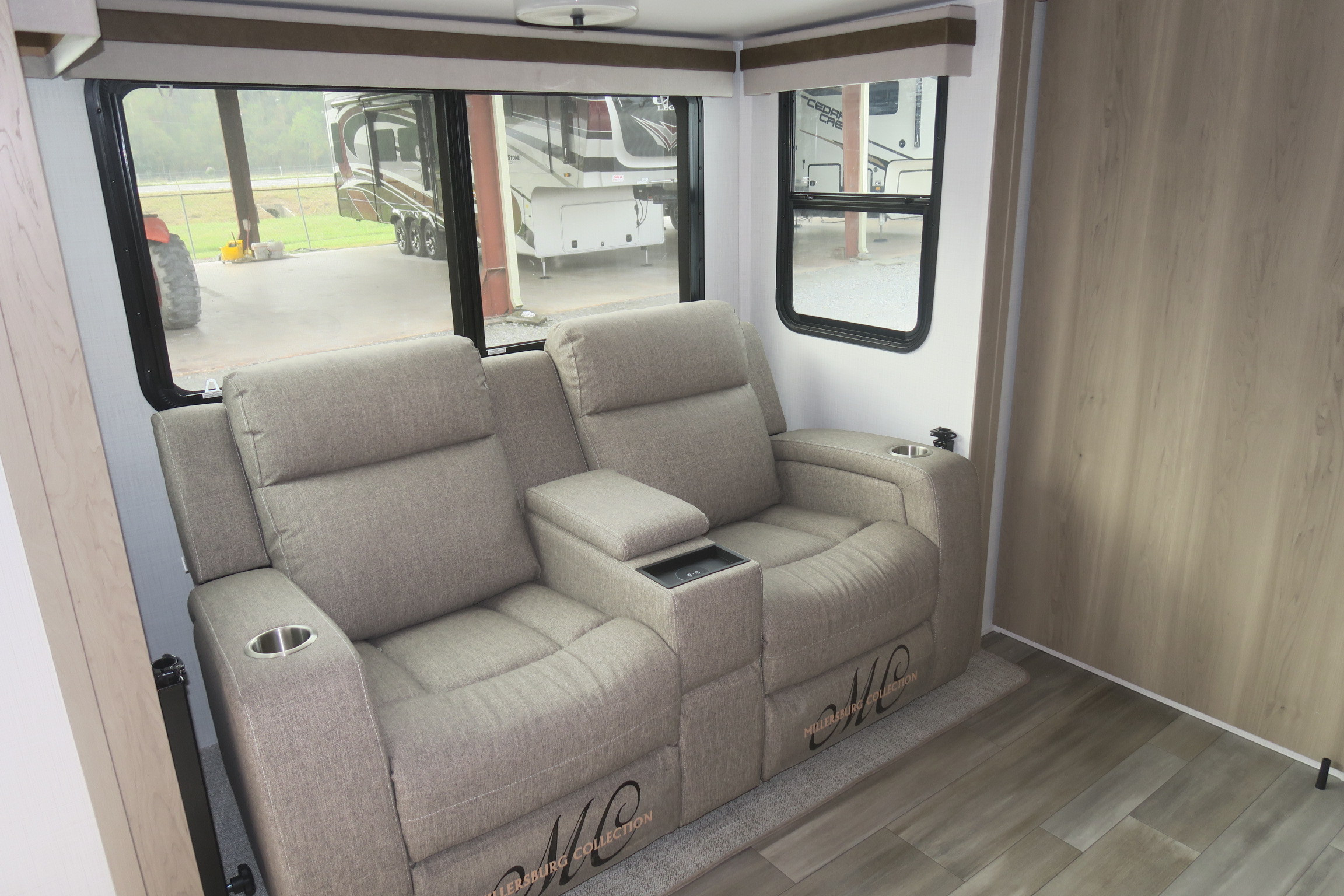 NEW 2024 ROCKWOOD MINI LITE 2518S - Overview | Berryland Campers