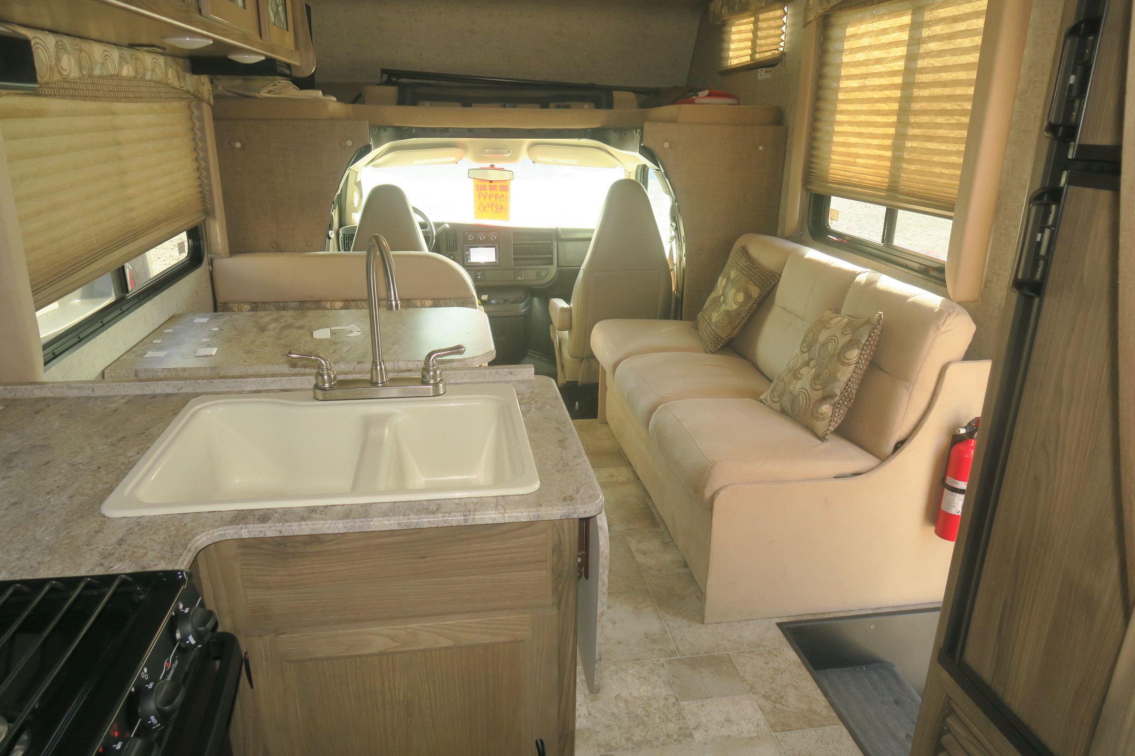 USED 2017 FREELANDER 27QBC - Overview | Berryland Campers