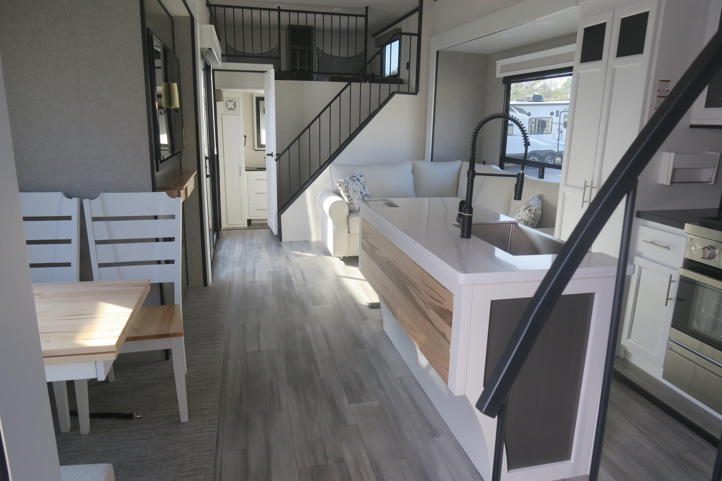 NEW 2024 CEDAR CREEK COTTAGE 40CBK - Overview | Berryland Campers