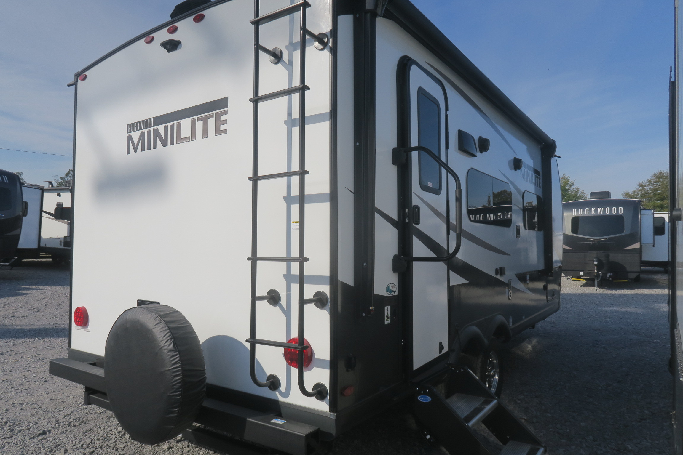 NEW 2024 ROCKWOOD MINI LITE 2109S - Overview | Berryland Campers