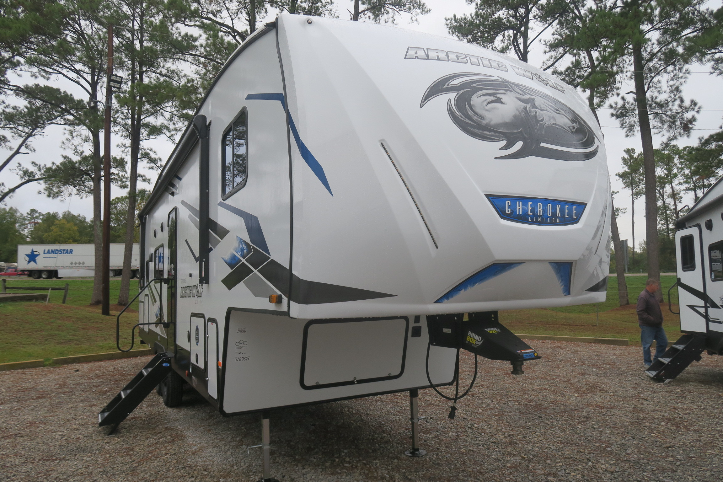 NEW 2024 CHEROKEE ARCTIC WOLF 278BHS - Overview | Berryland Campers