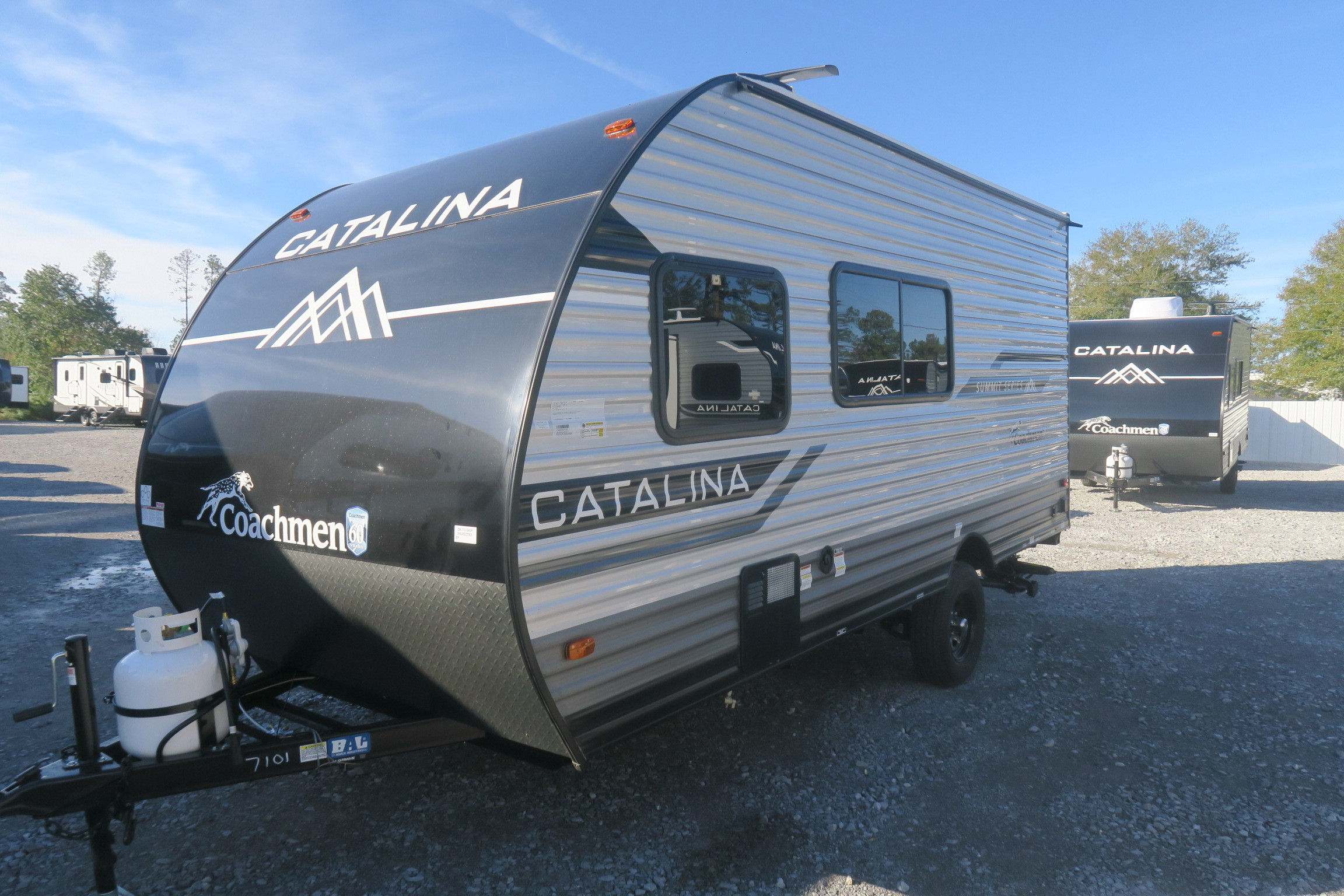 NEW 2024 CATALINA SUMMIT 164BHX - Overview | Berryland Campers