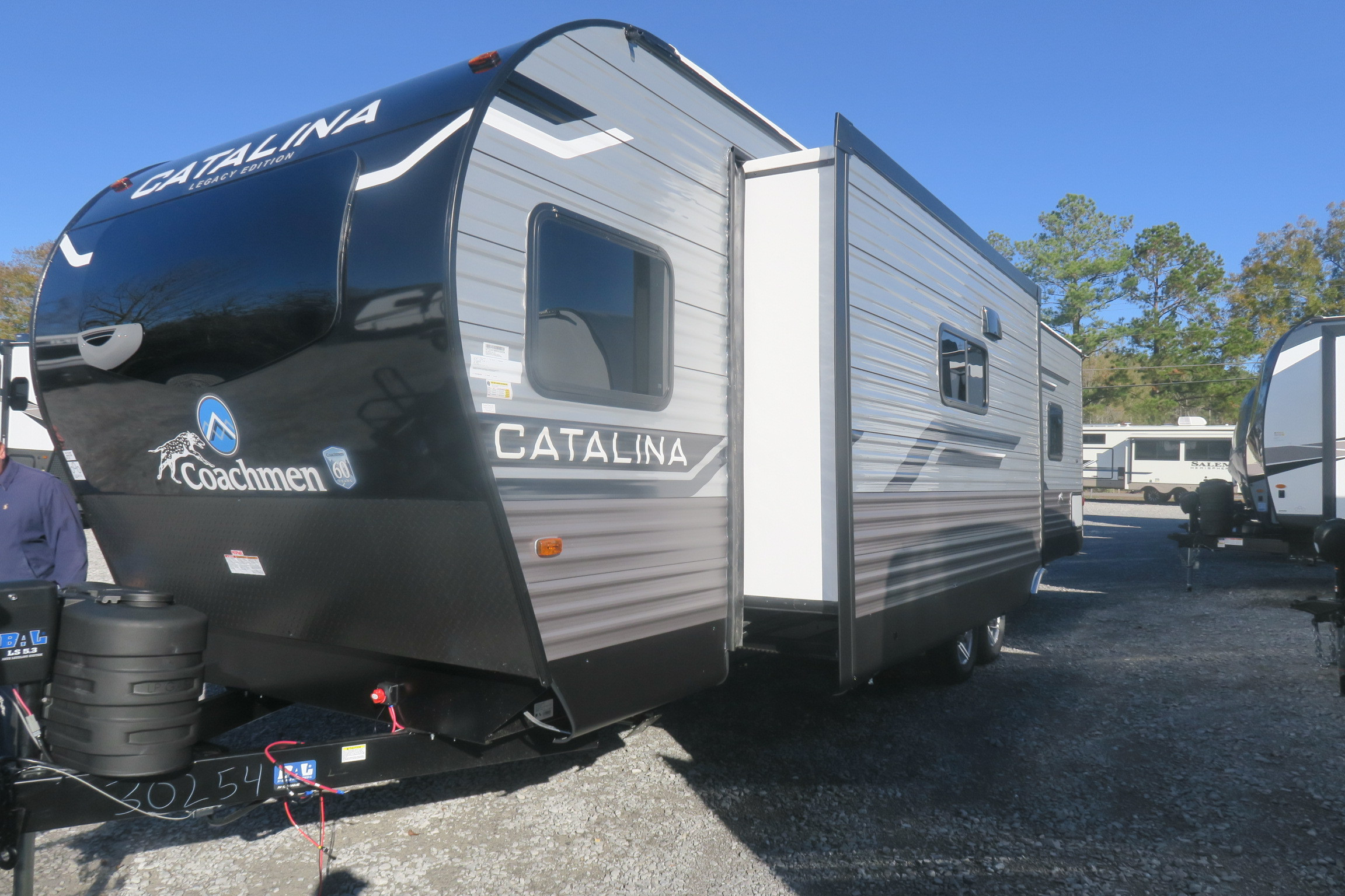 NEW 2024 CATALINA LEGACY EDITION 283FEDSLE - Overview | Berryland Campers