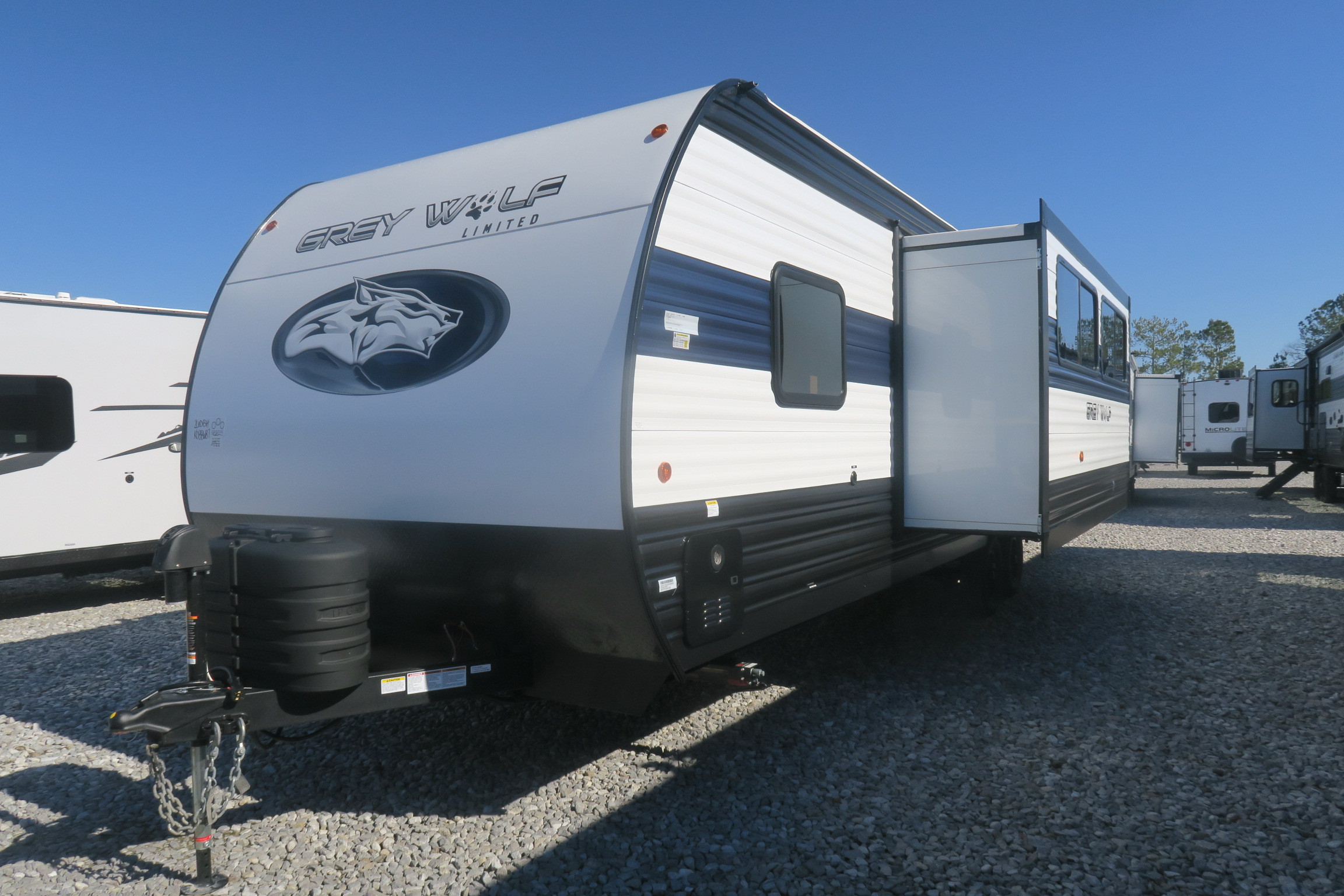 NEW 2024 CHEROKEE GREY WOLF 26DBH - Overview | Berryland Campers